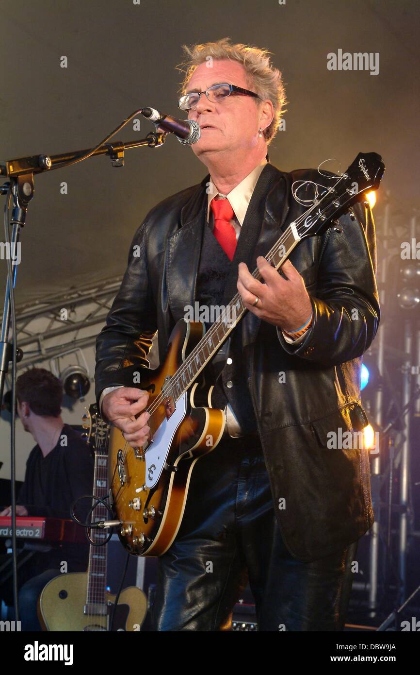 Terry Reid performing at the Rhythm Festival Biggleswade - Bedford ...