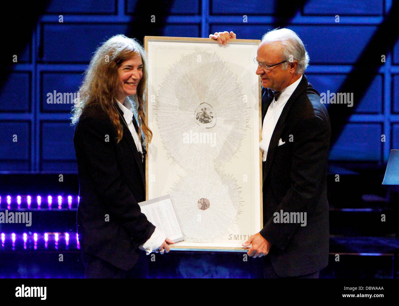 Patti Smith receives the Polar Music Prize 2011 award from King Carl ...