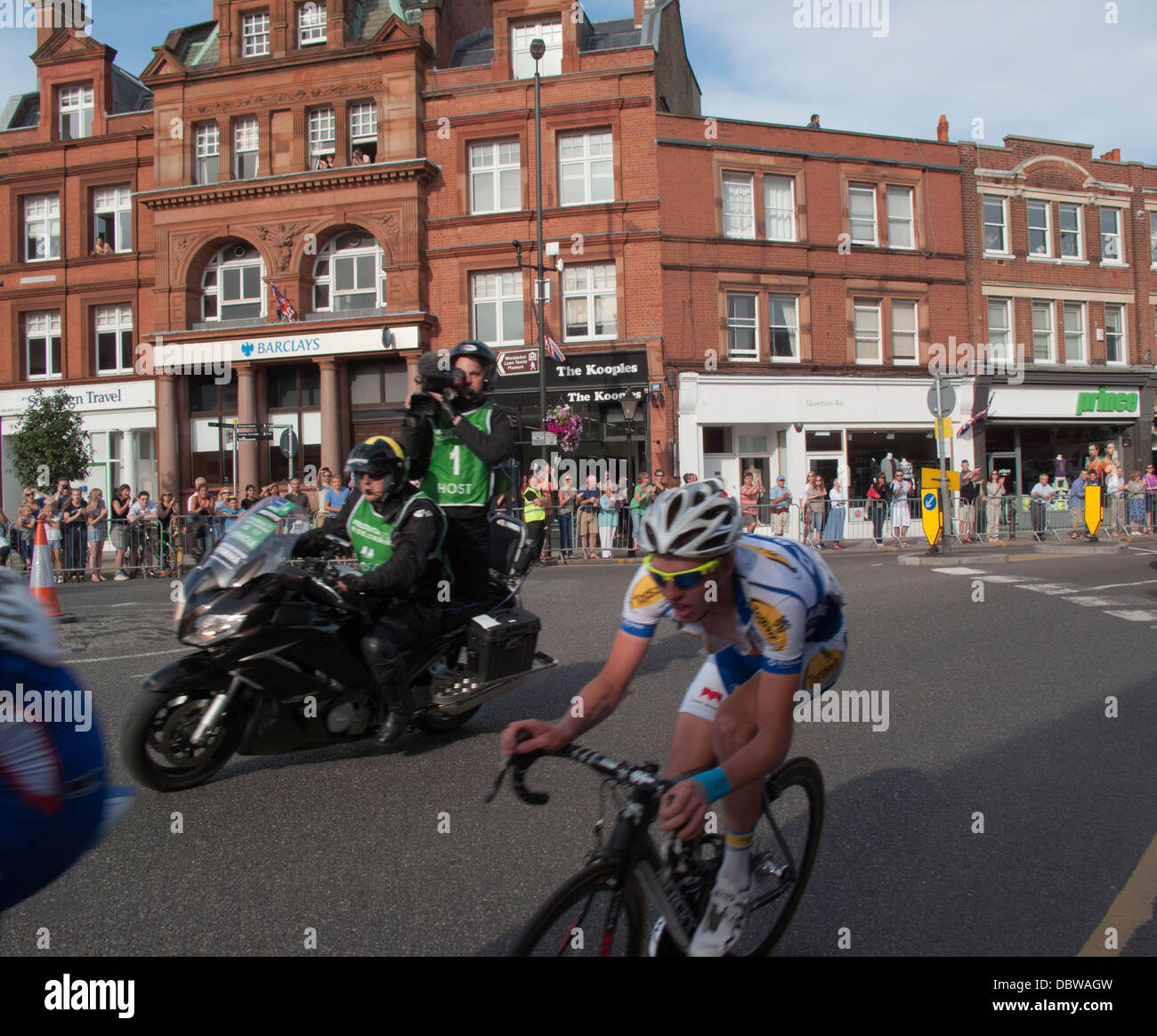 Traffic in wimbledon village hi-res stock photography and images - Alamy