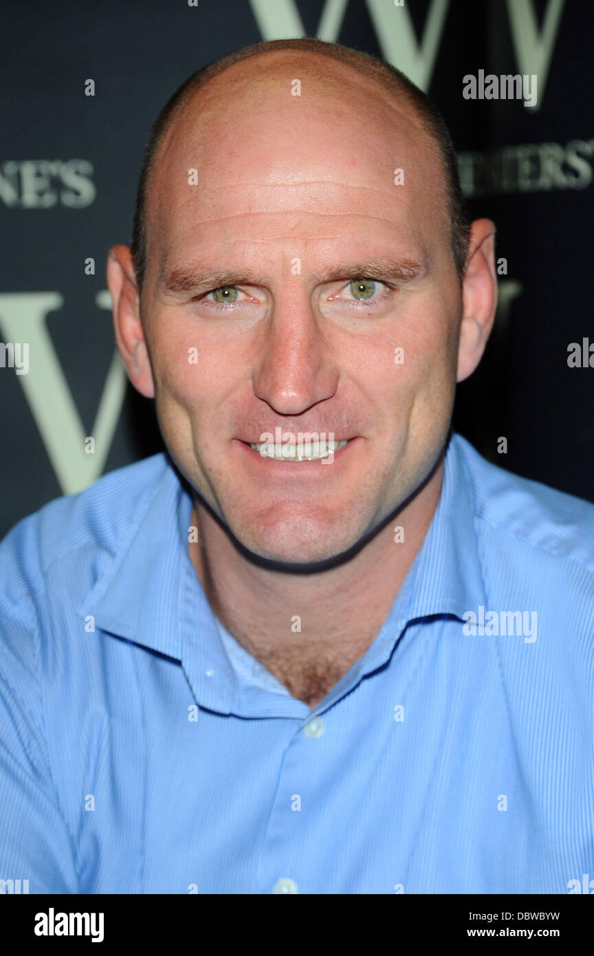 Lawrence dallaglio hi-res stock photography and images - Alamy