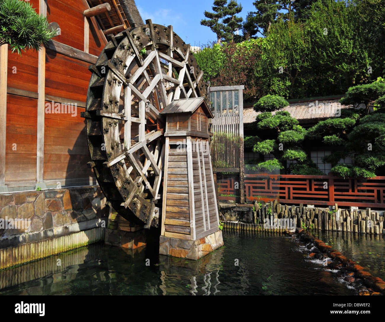 Ancient chinese water wheel hi-res stock photography and images - Alamy
