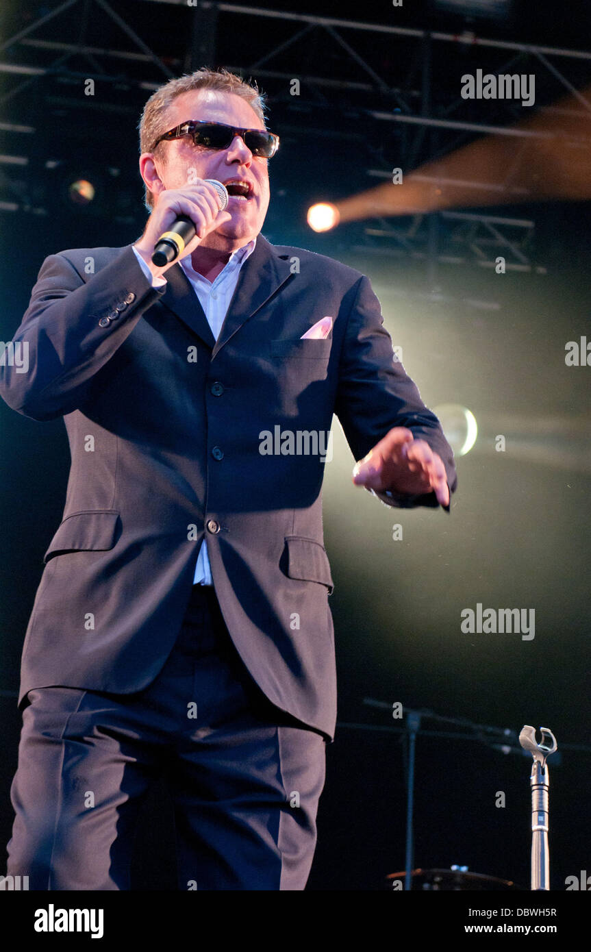 Suggs of Madness The Ultrasound Music Festival - Day 2 - Performances ...