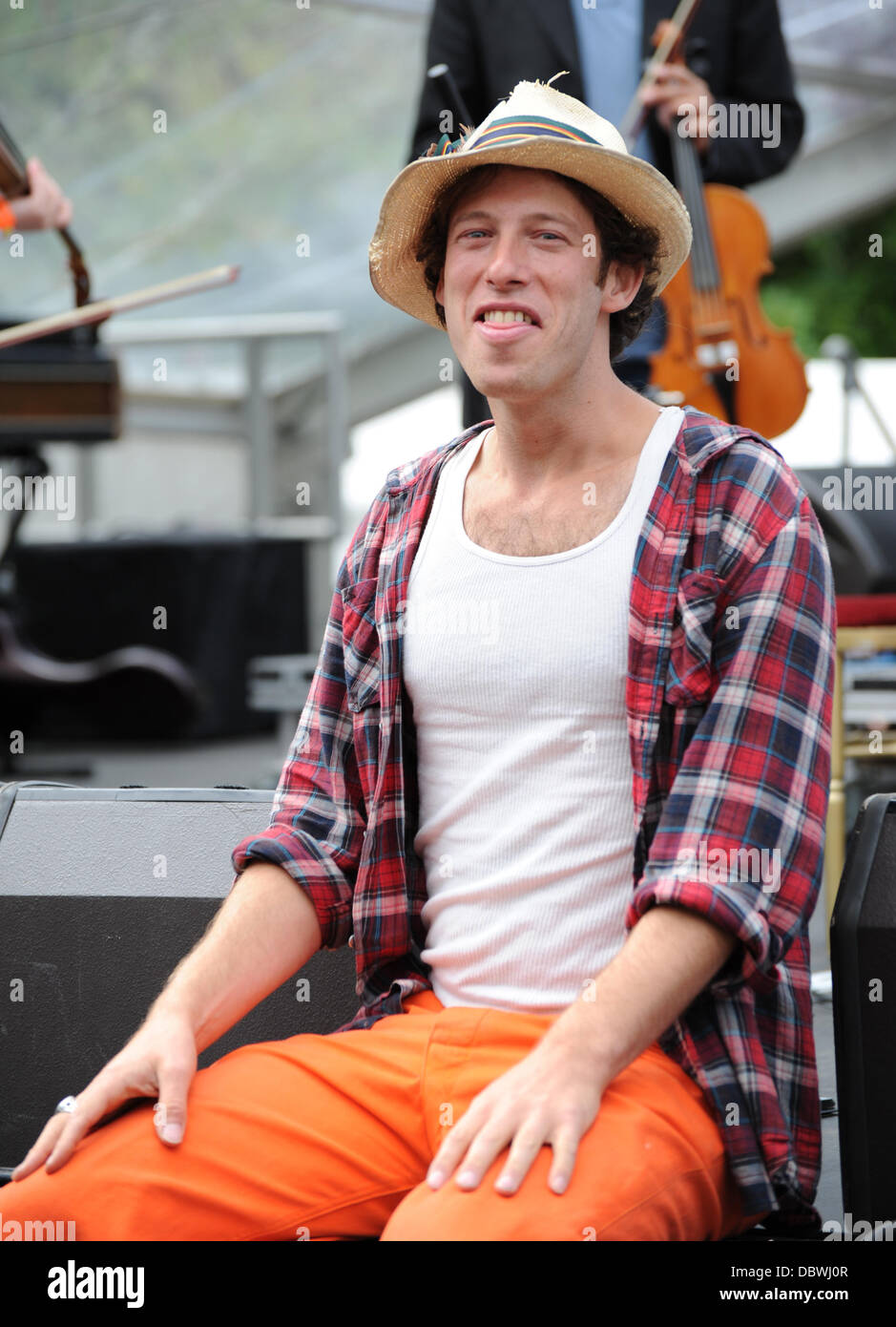 Sam lee folk hi-res stock photography and images - Alamy