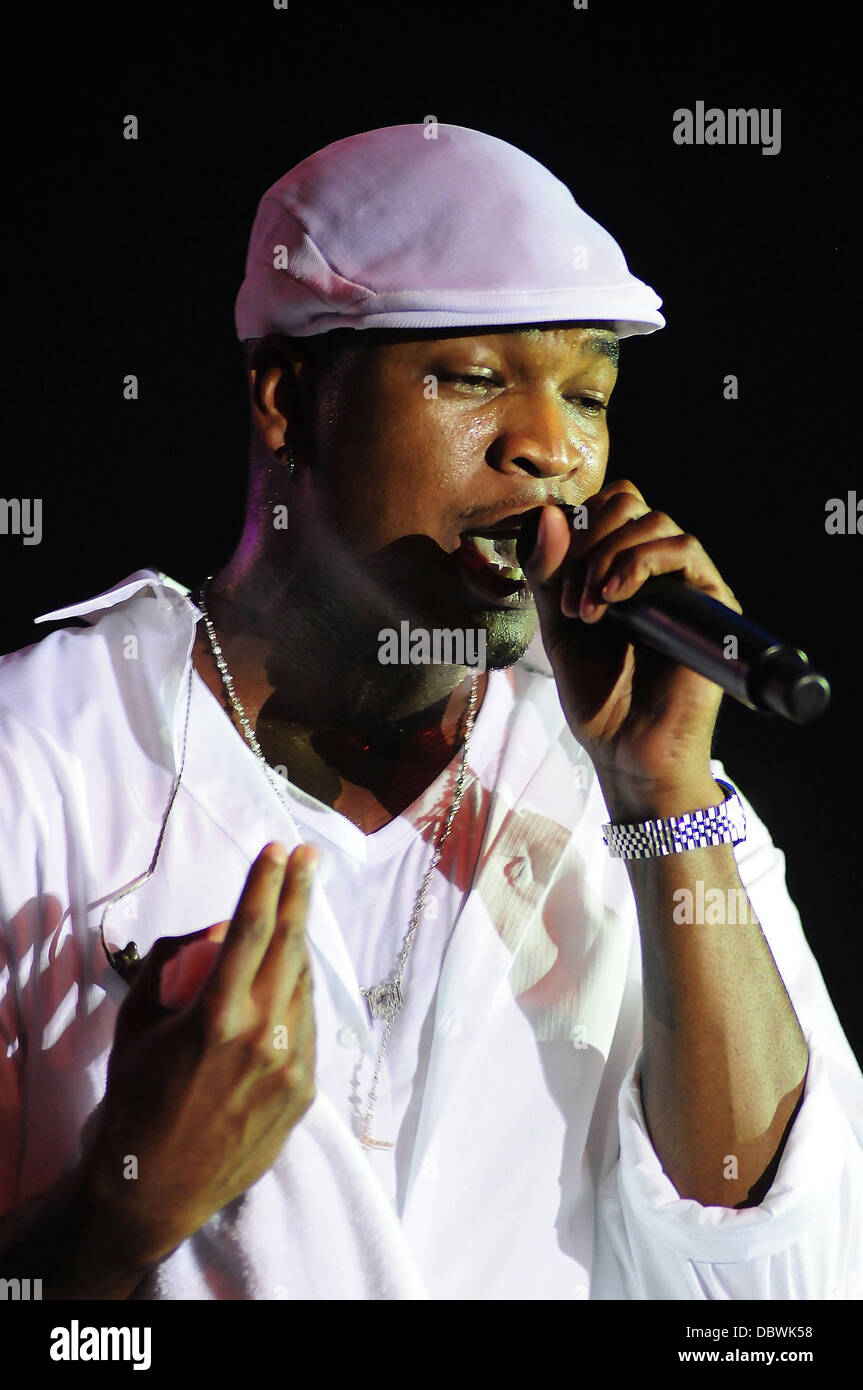 Ne-Yo performs Marriott Hotel and Resort's Out of Office Workshop ...