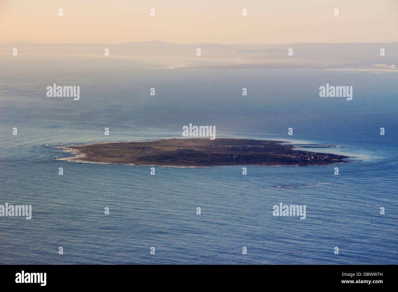 The view of Robben Island from the top of Table Mountain at Sunset ...