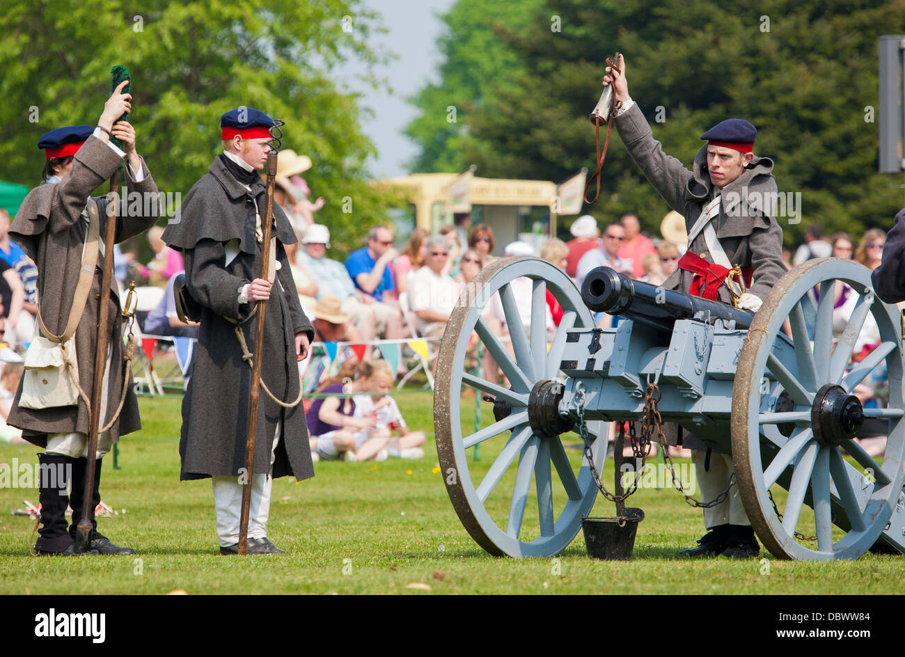 Gunners firing field cannon during historic battle day Wrest Park Stock ...