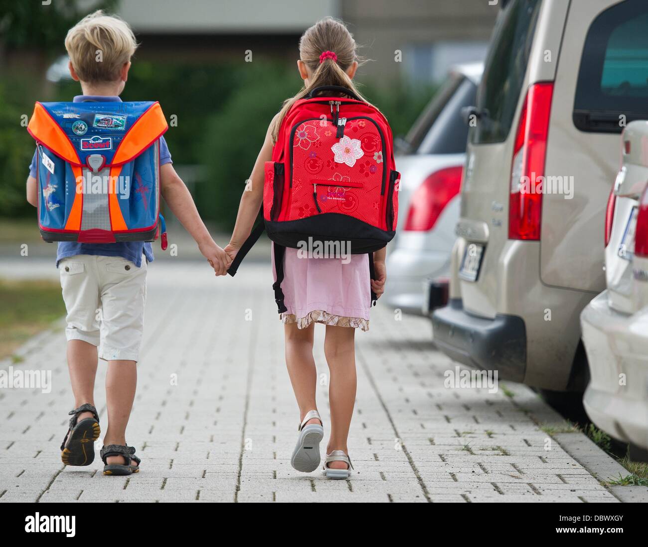 ILLUSTRATION: The two future first-graders Amy and Luca practice ...
