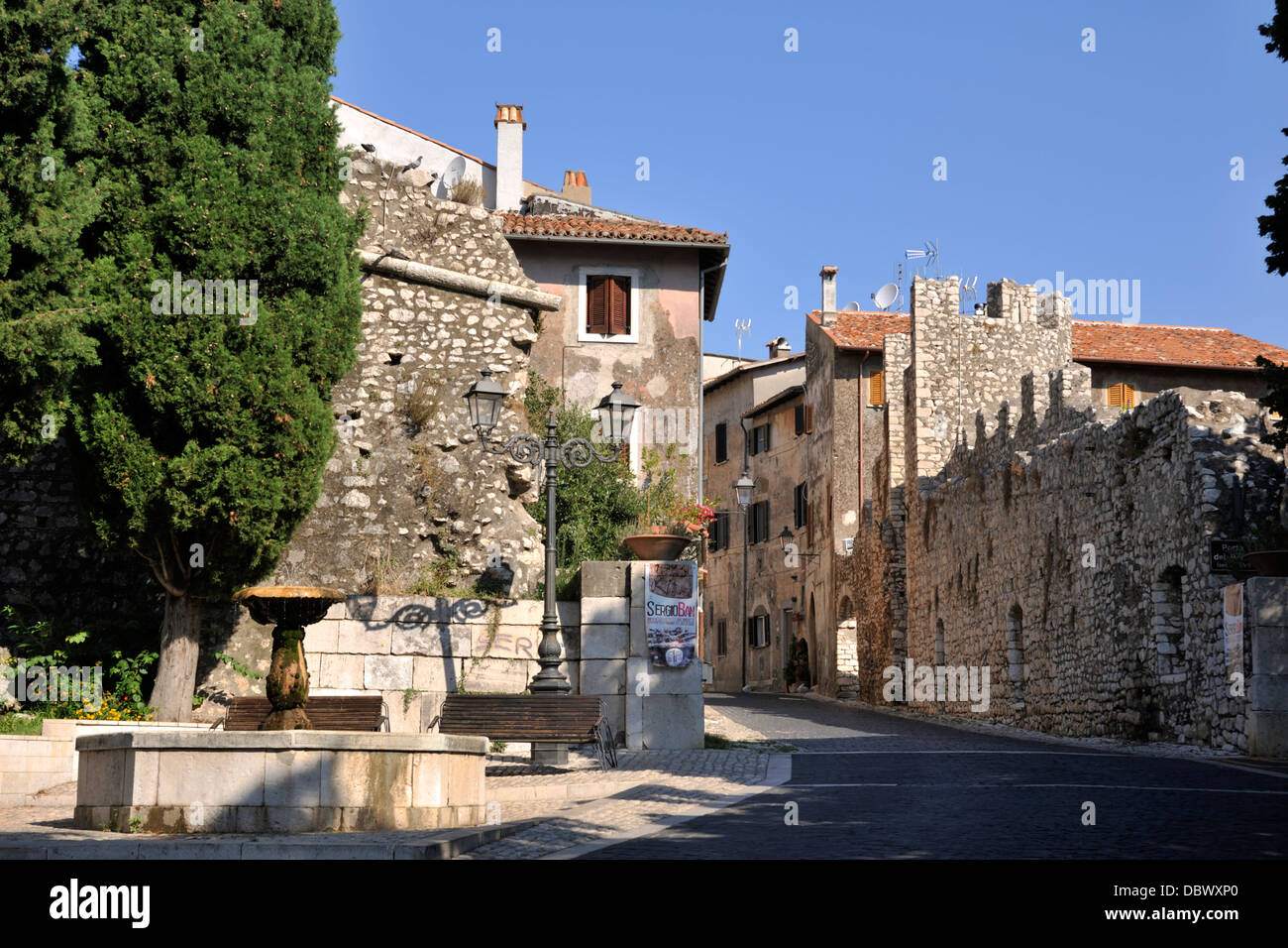 Sermoneta town hi-res stock photography and images - Alamy