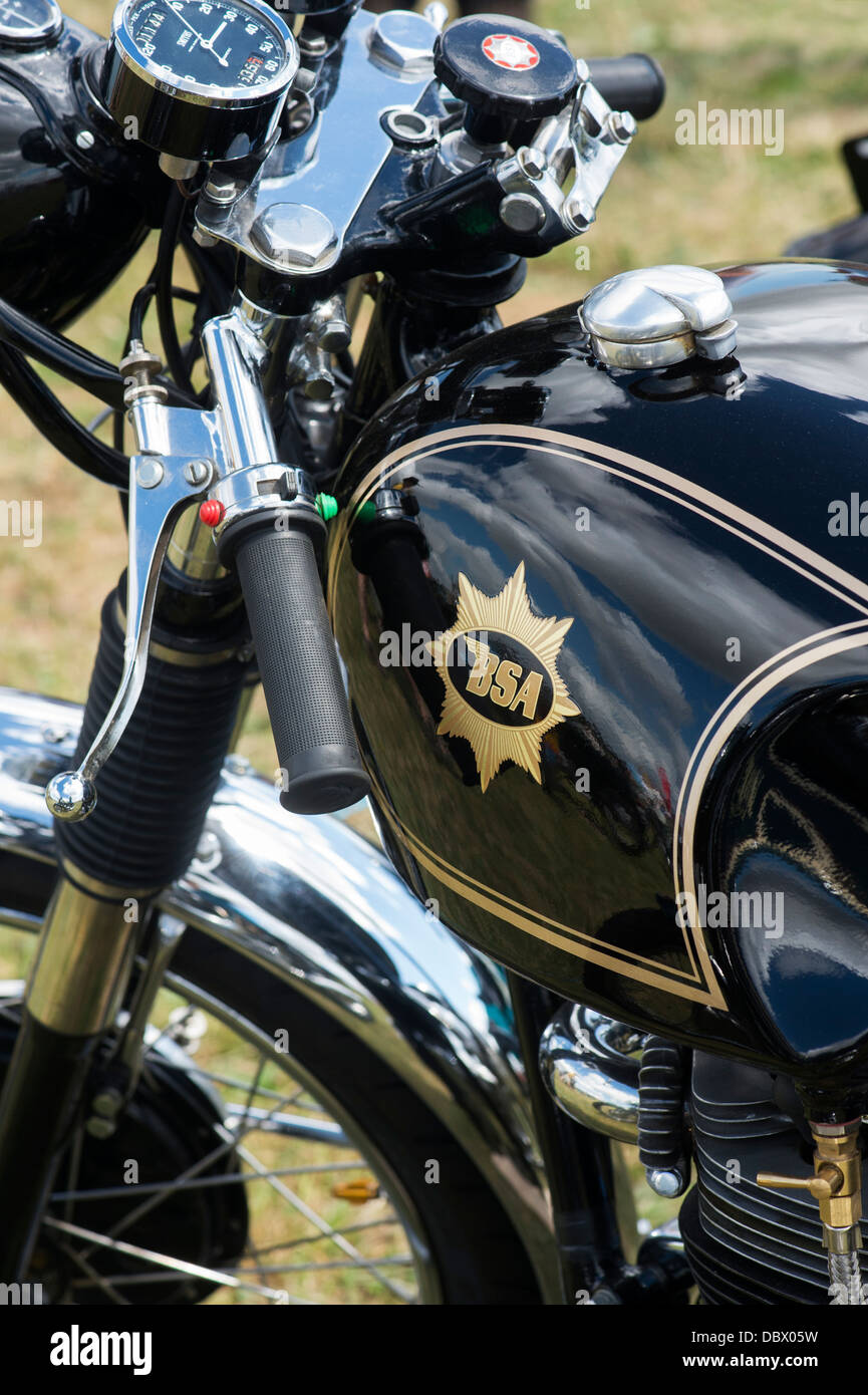 Bsa cafe racer hi-res stock photography and images - Alamy