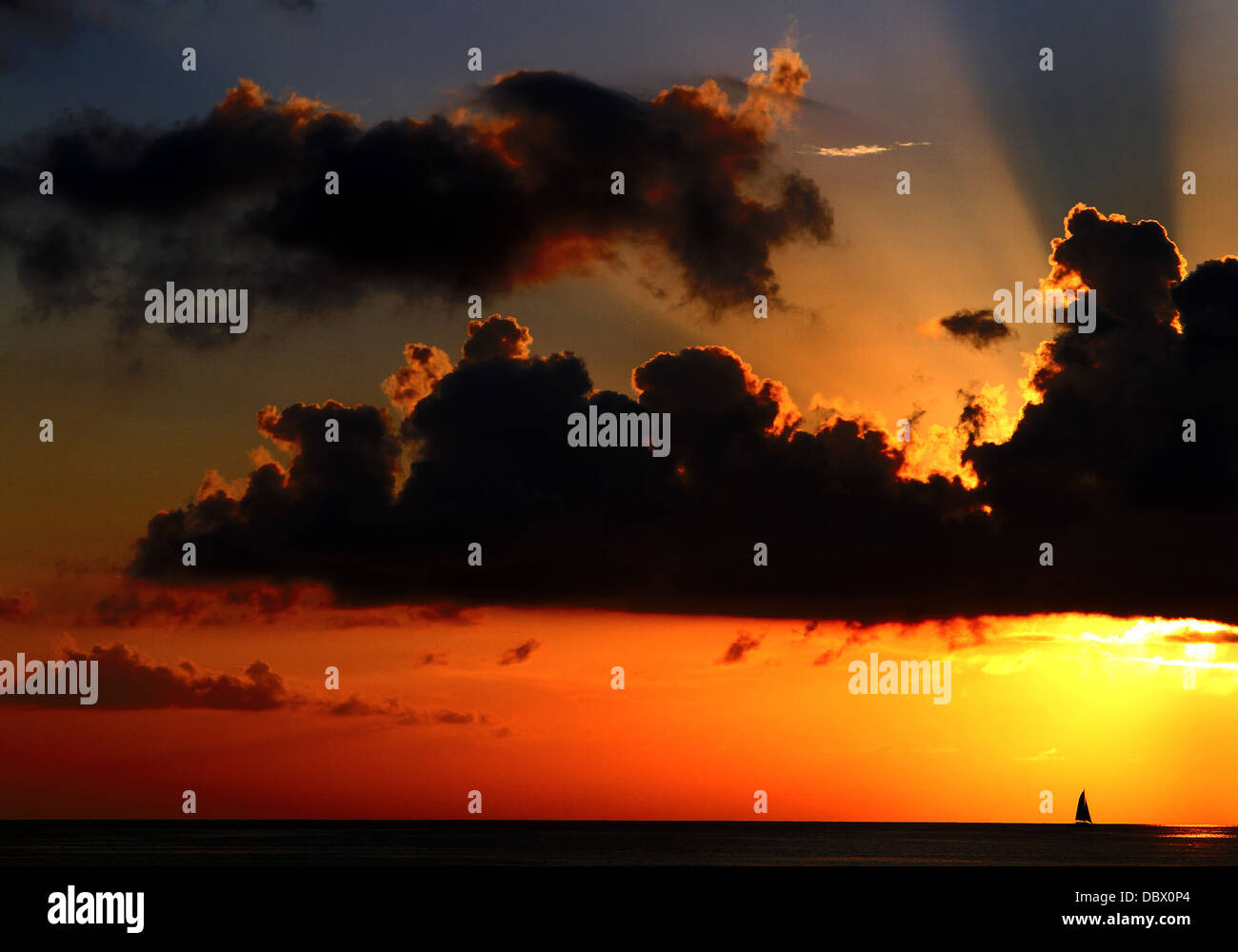 Spectaclar sky hi-res stock photography and images - Alamy