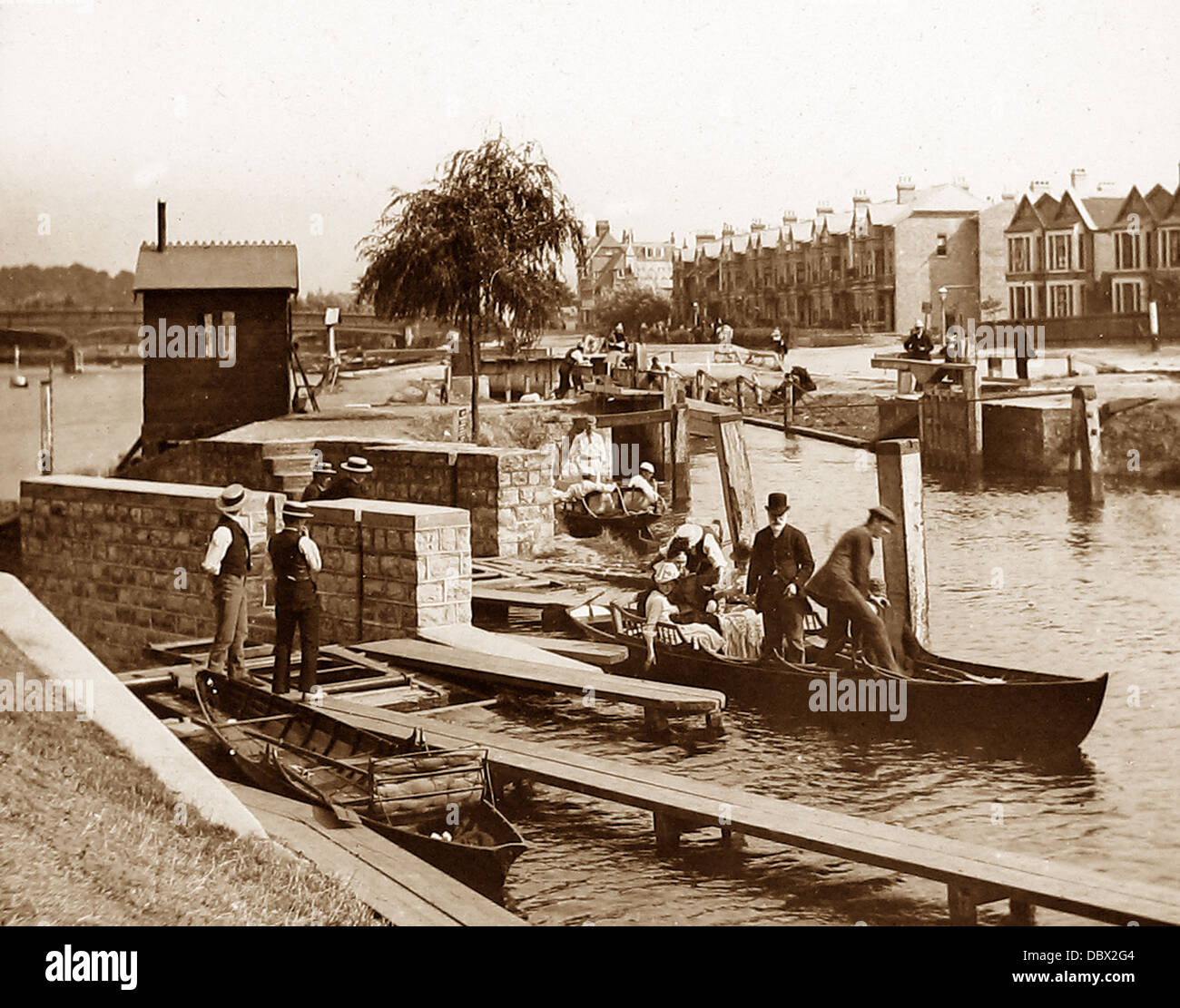River Thames Moulsey Lock Victorian period Stock Photo - Alamy