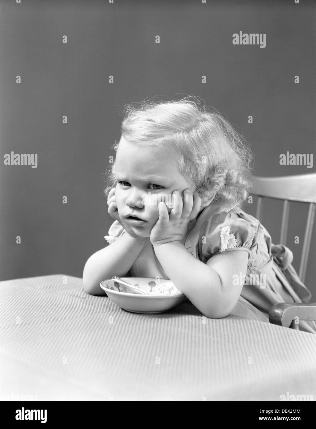 Retro table manners hi-res stock photography and images - Alamy