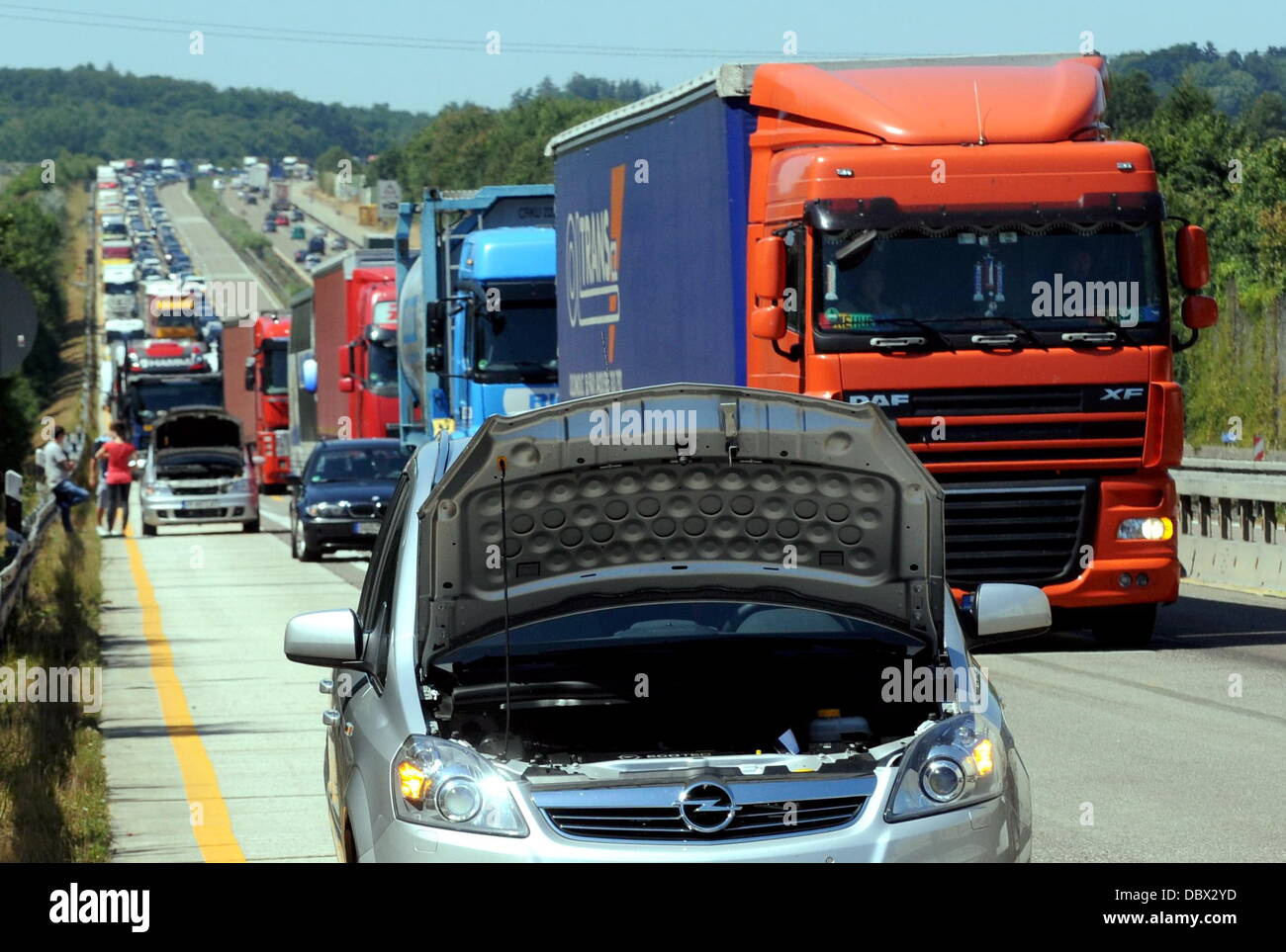 A large traffic jam is visible at the A3 motorway between Diez and ...