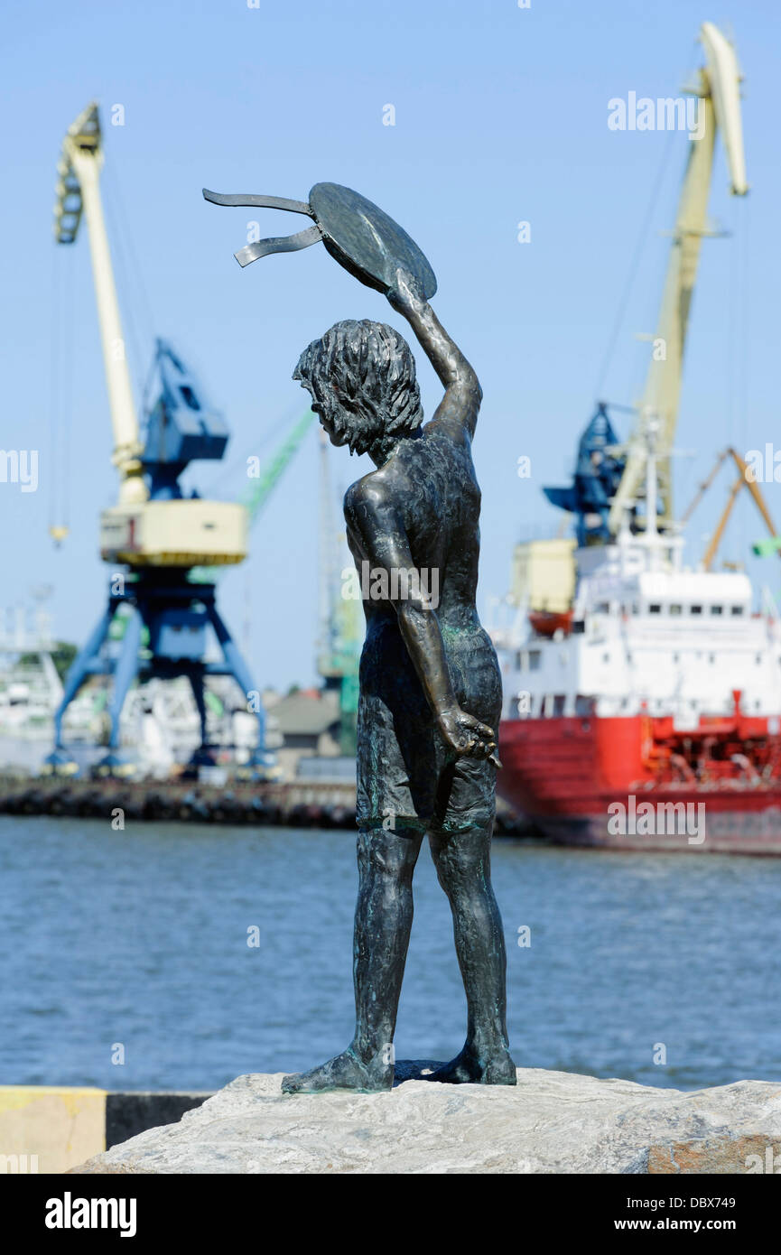 Klaipeda lithuania statue hi-res stock photography and images - Alamy