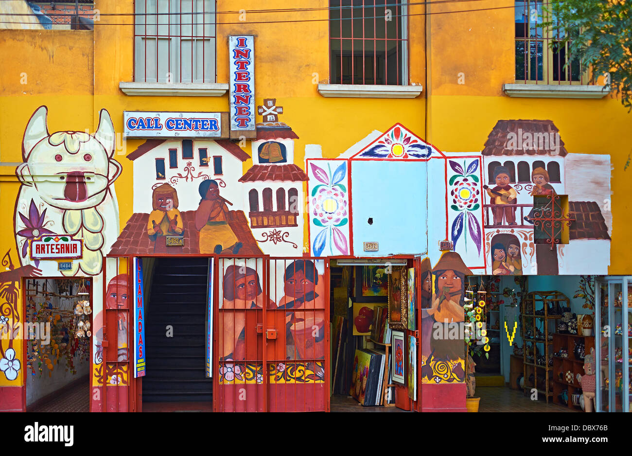 Colorful shop fronts hi-res stock photography and images - Alamy