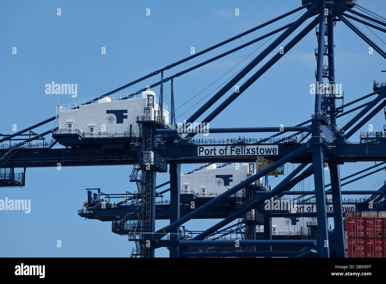 Cab of giant crane in Felixstowe Container Port Stock Photo - Alamy