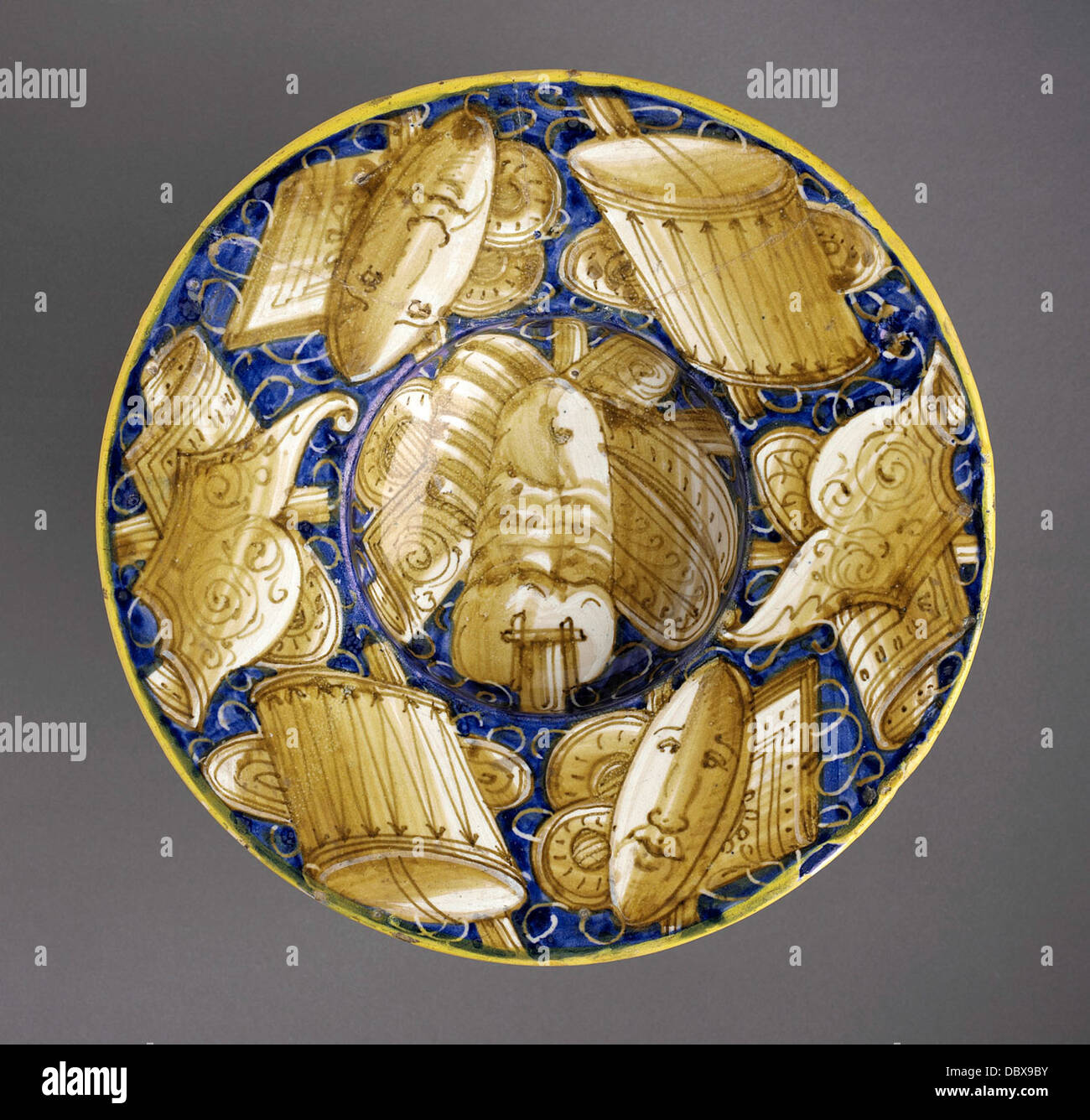 Small Basin 50.9.47 Stock Photo - Alamy