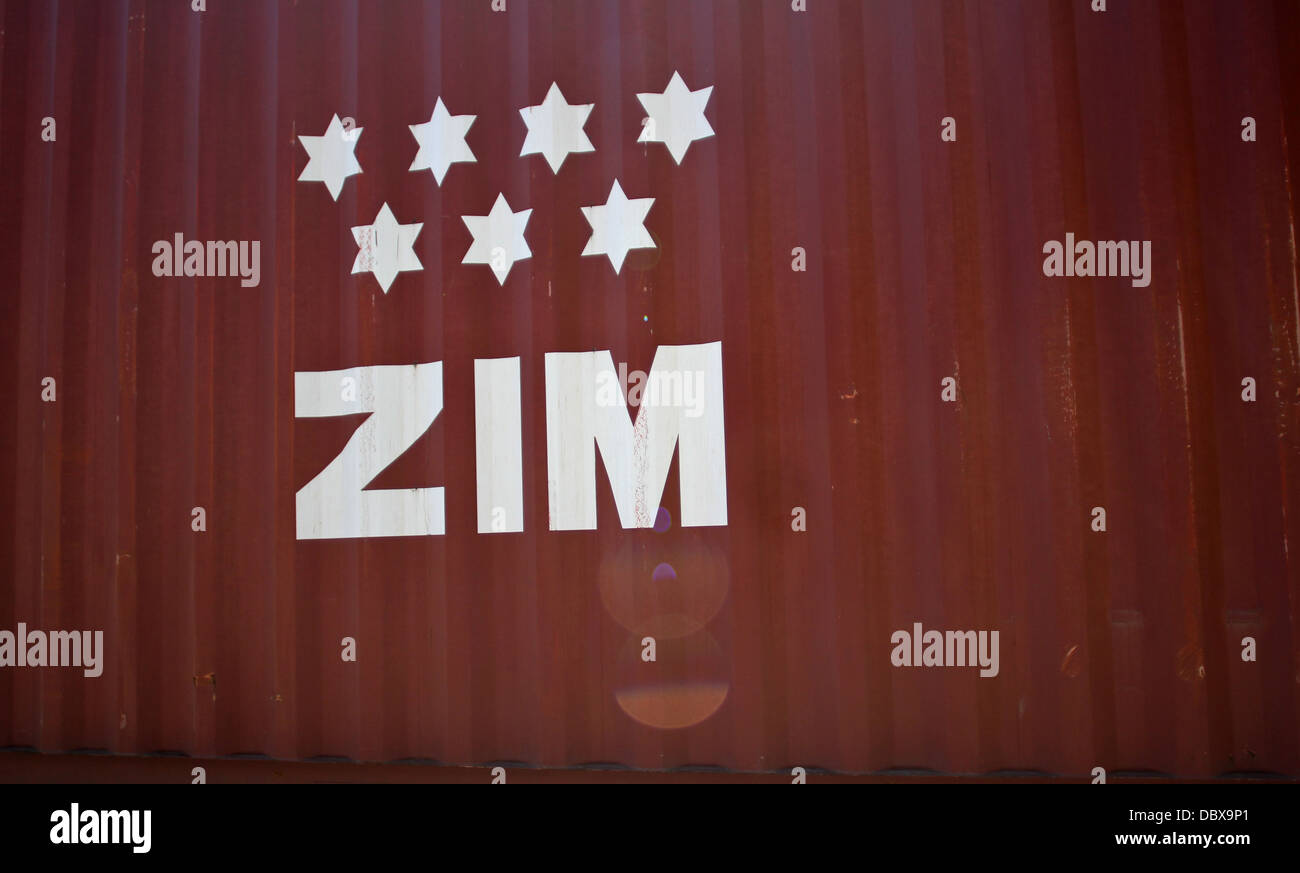 Zim integrated shipping hi-res stock photography and images - Alamy