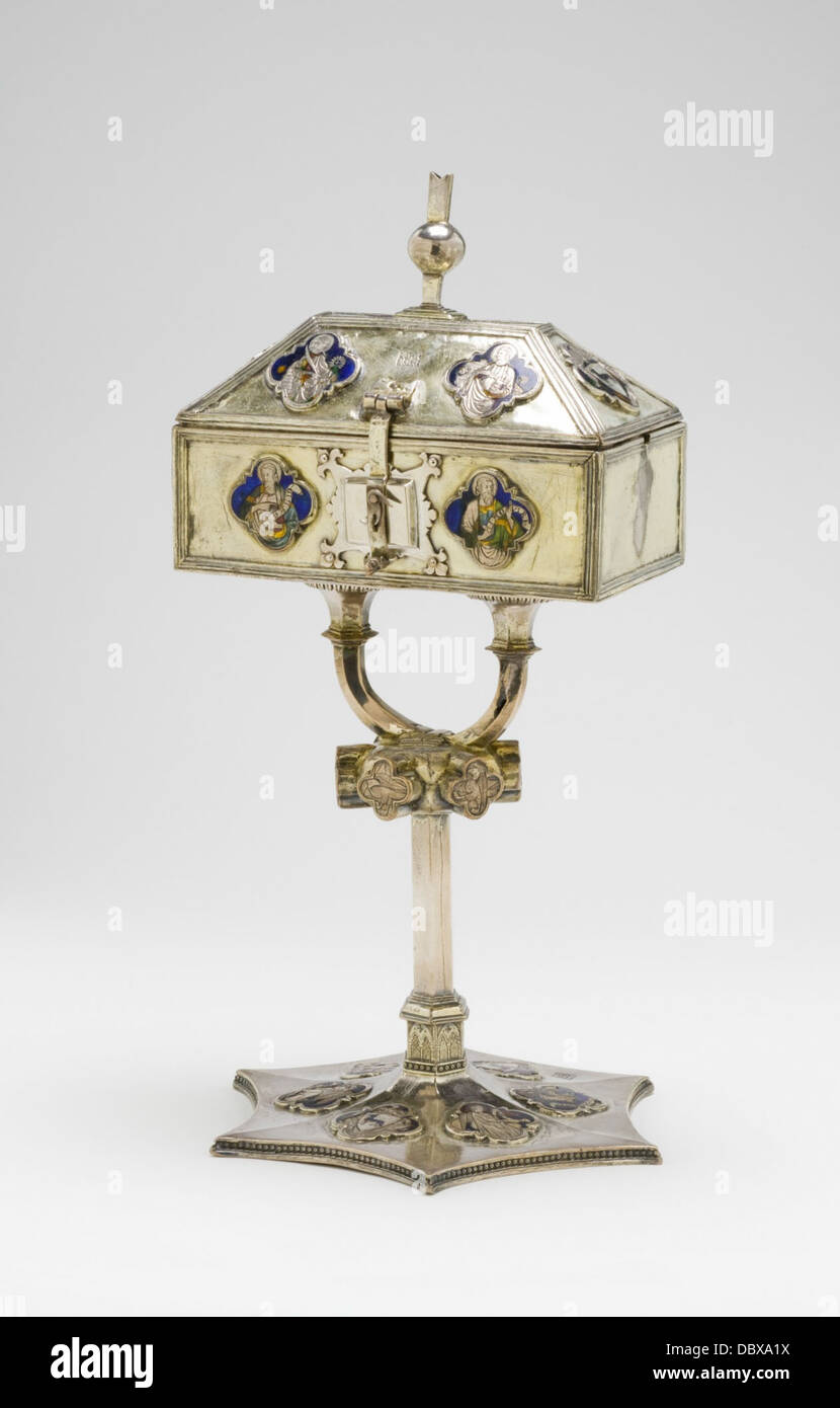 Ivory pyx hi-res stock photography and images - Alamy