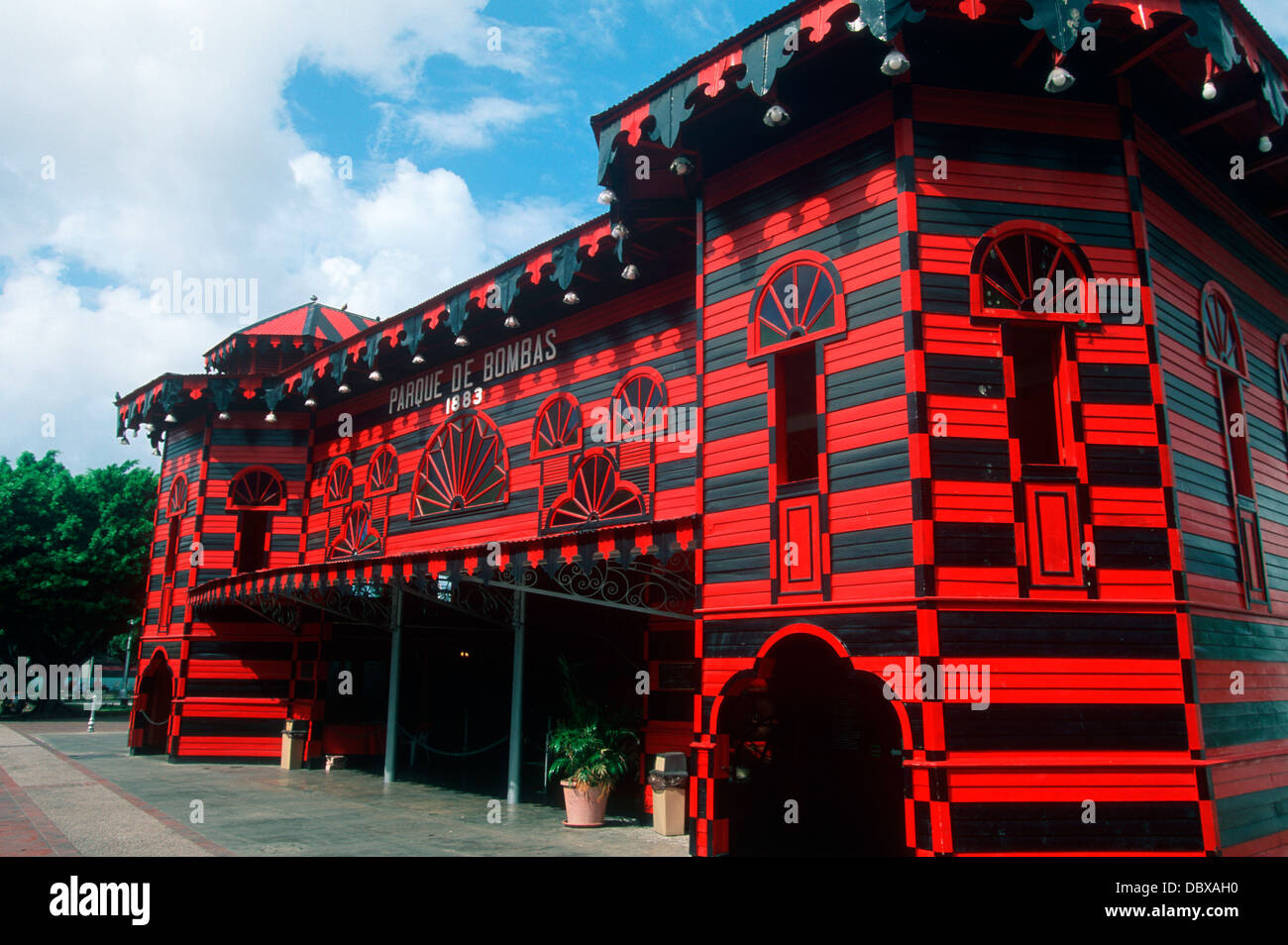 PONCE PUERTO RICO PARQUE DE BOMBAS OLD FIREHOUSE Stock Photo - Alamy