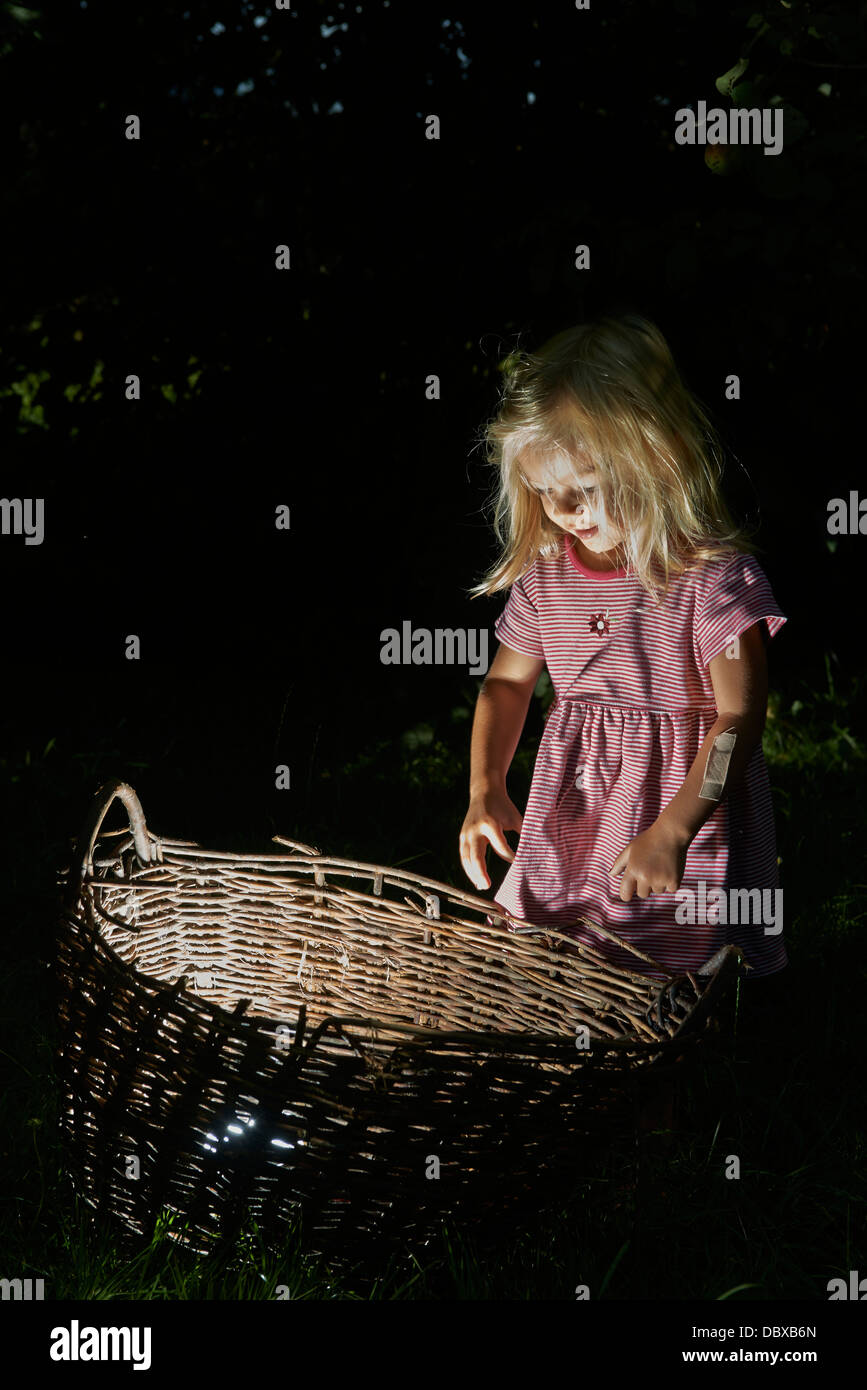 Finding child hi-res stock photography and images - Alamy