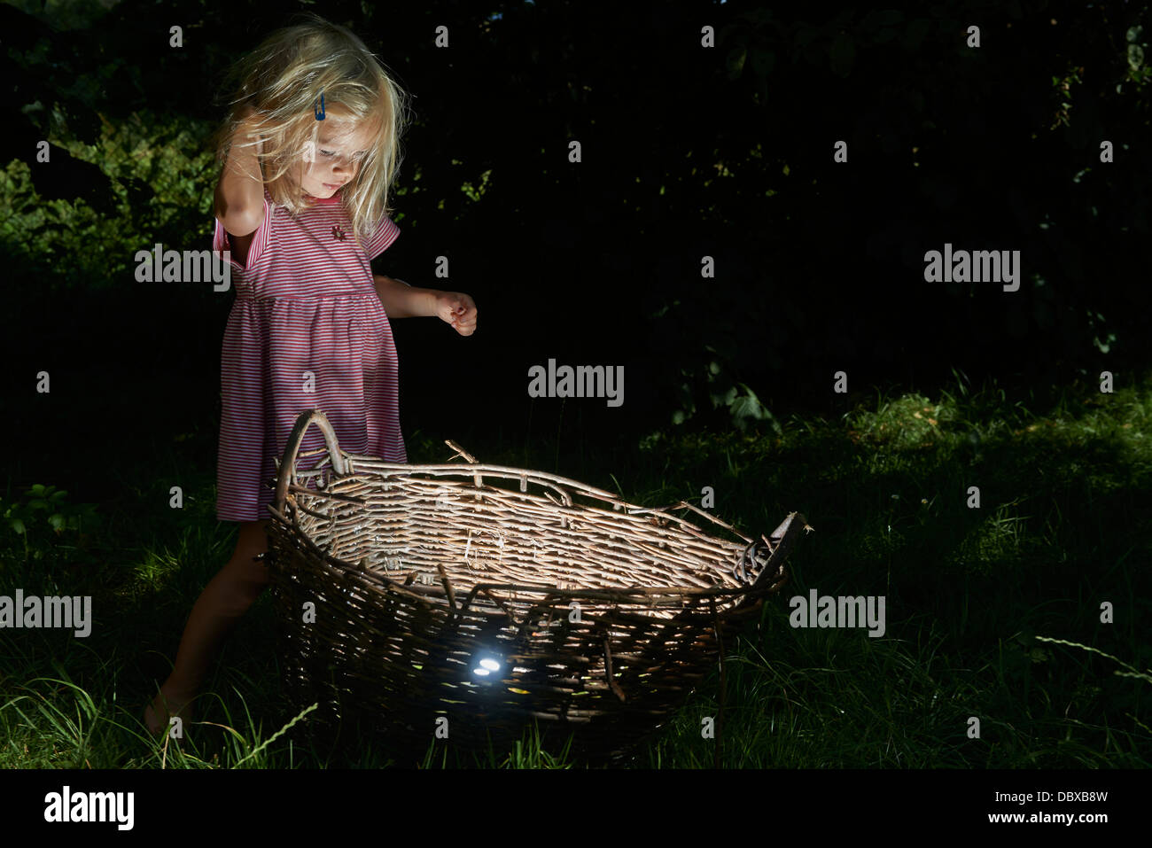 Children treasure finding hi-res stock photography and images - Alamy