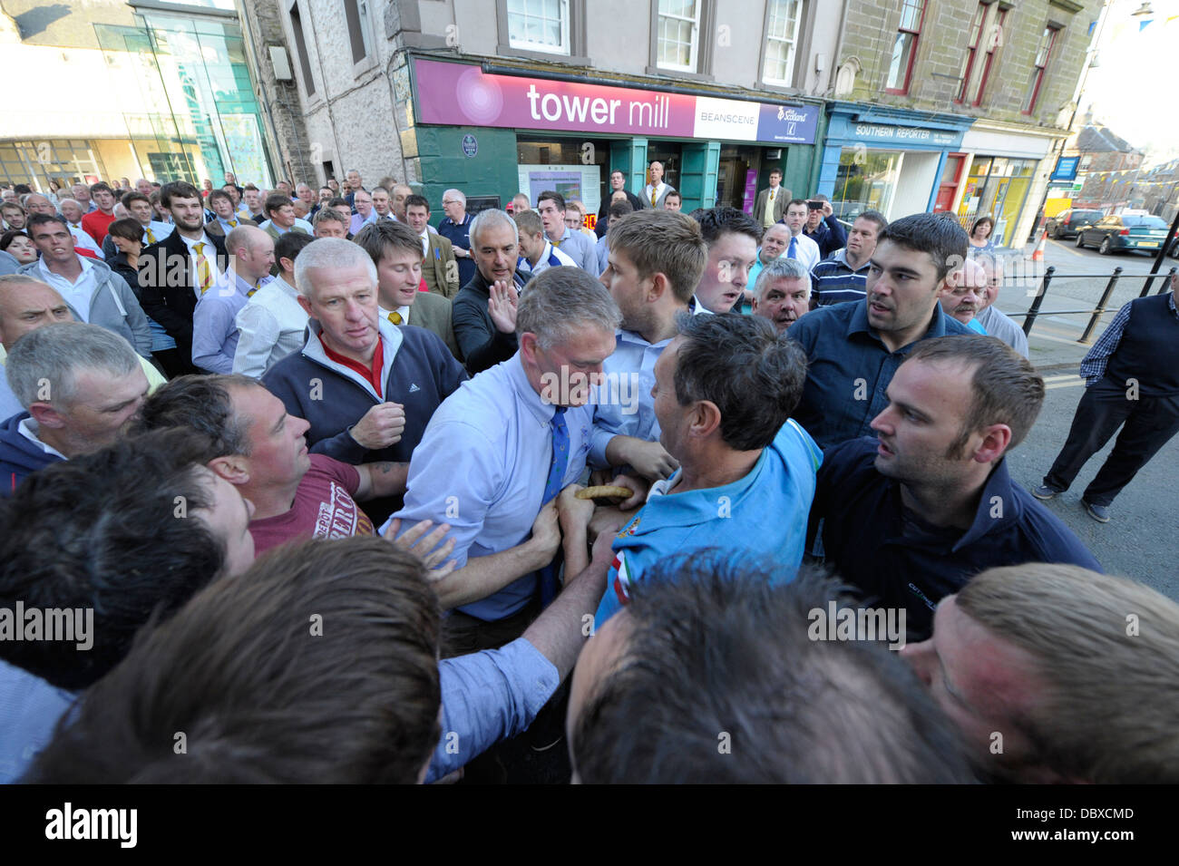 Scrabbling hi-res stock photography and images - Alamy