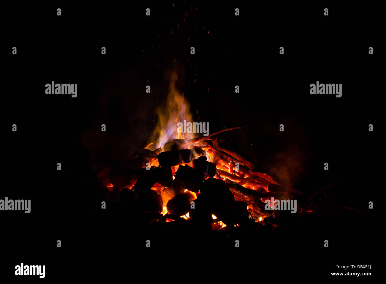Fire sparks bonfire embers hi-res stock photography and images - Alamy