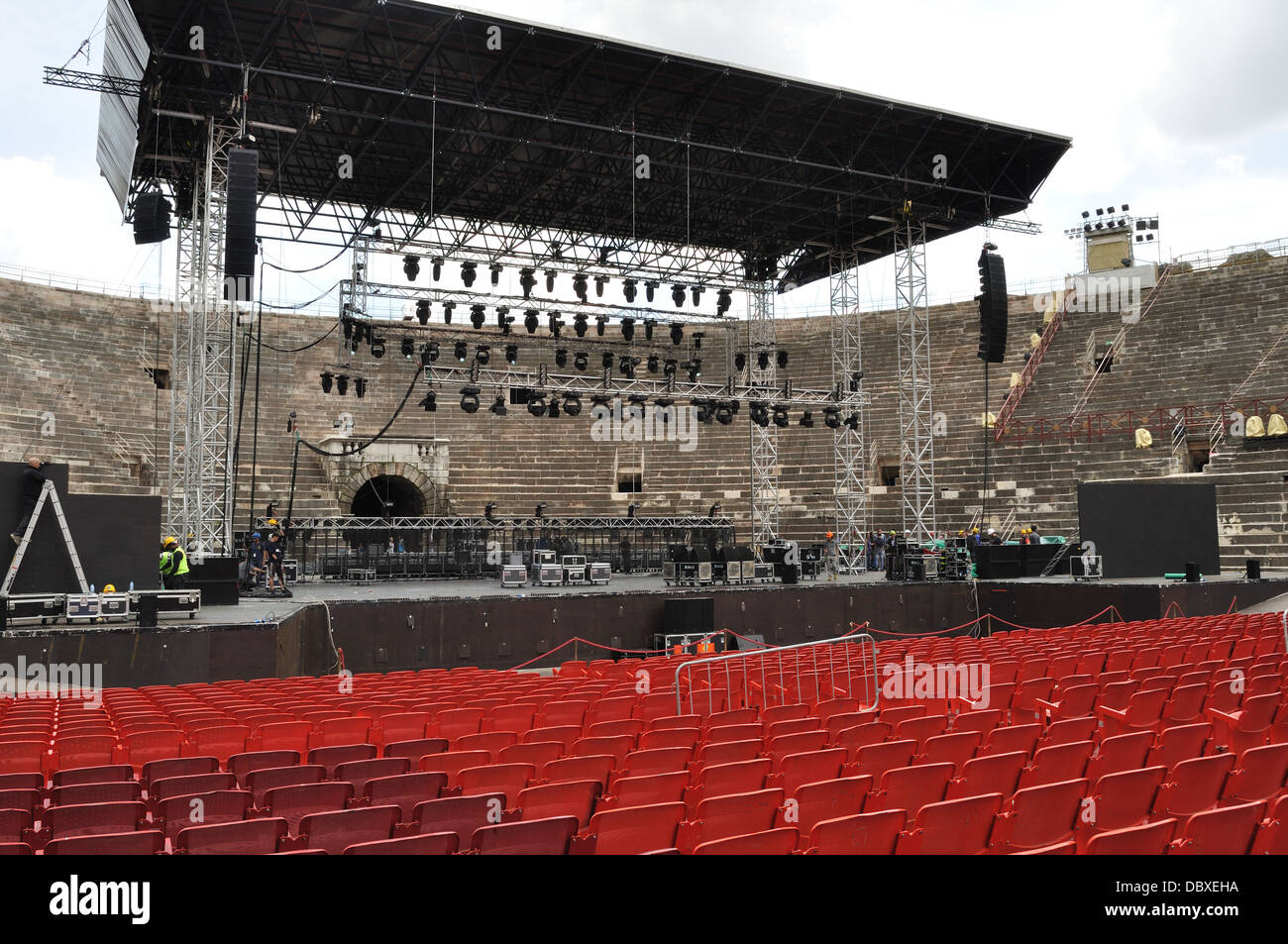 Verona arena opera hi-res stock photography and images - Alamy