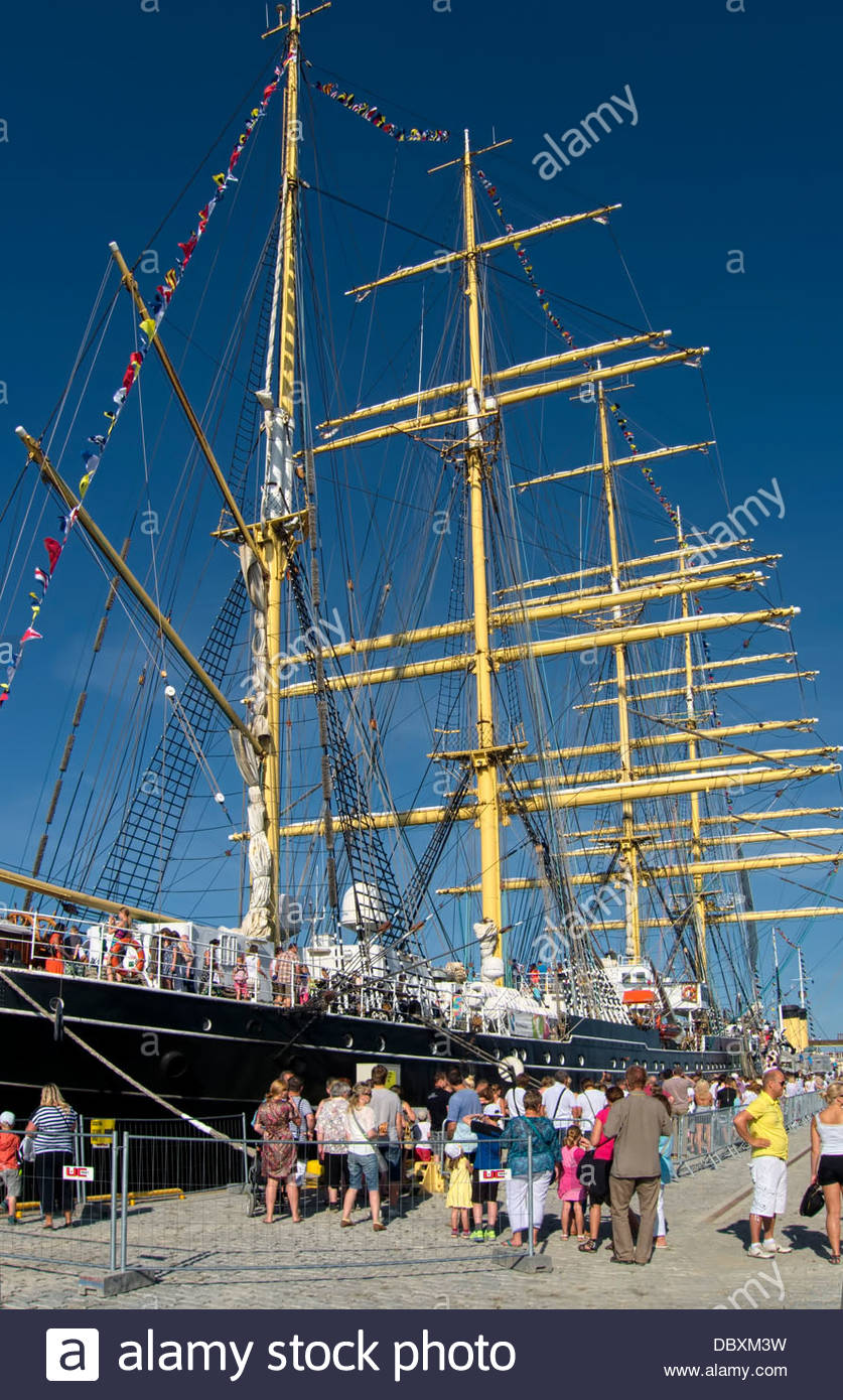 Russian Sailing Ship High Resolution Stock Photography and Images - Alamy