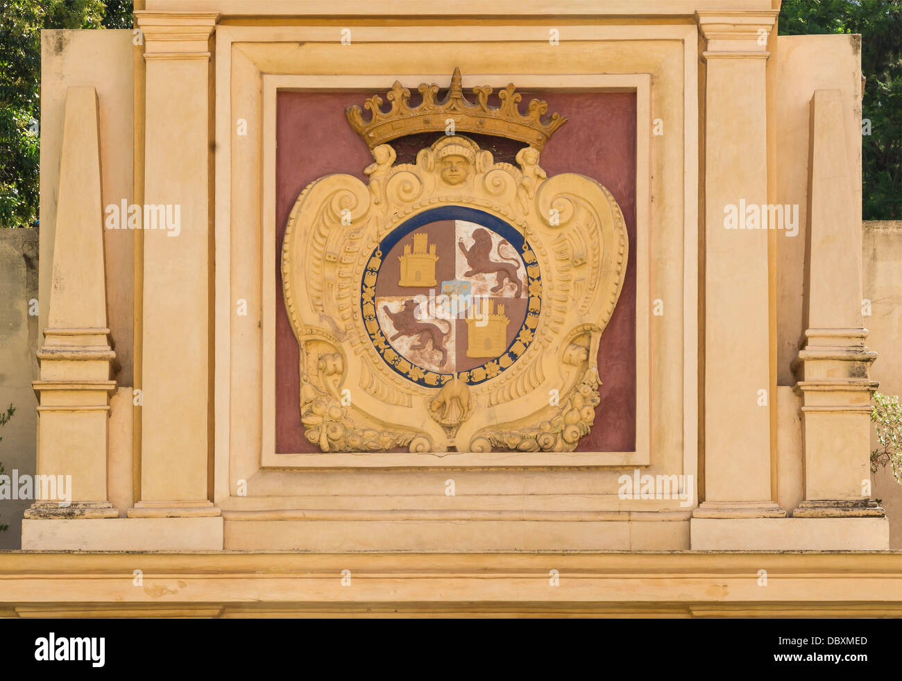 Collar of the order of the golden fleece alcazar gardens hi-res stock ...
