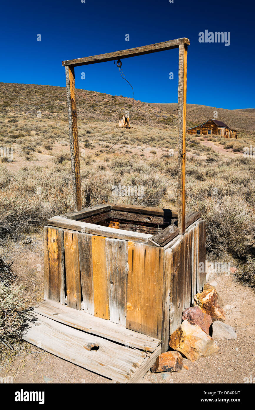 1800s water well hi-res stock photography and images - Alamy