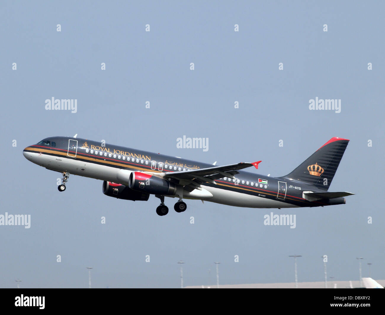 Airbus a320 flight deck hi-res stock photography and images - Alamy