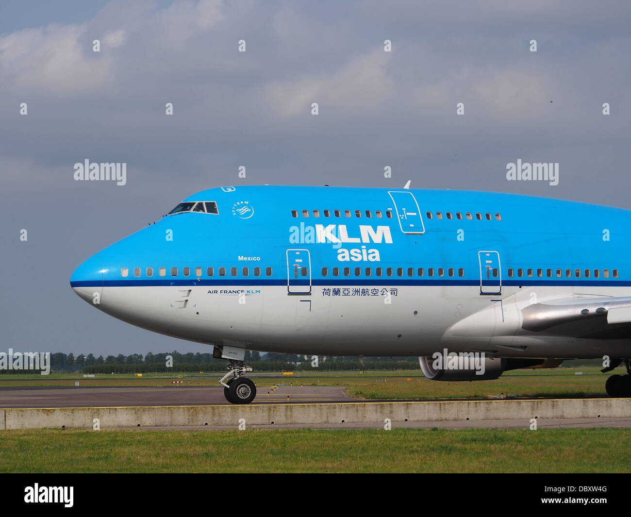 PH-BFM is a Boeing 747-406(M), a part of KLM Royal Dutch Airlines' long ...