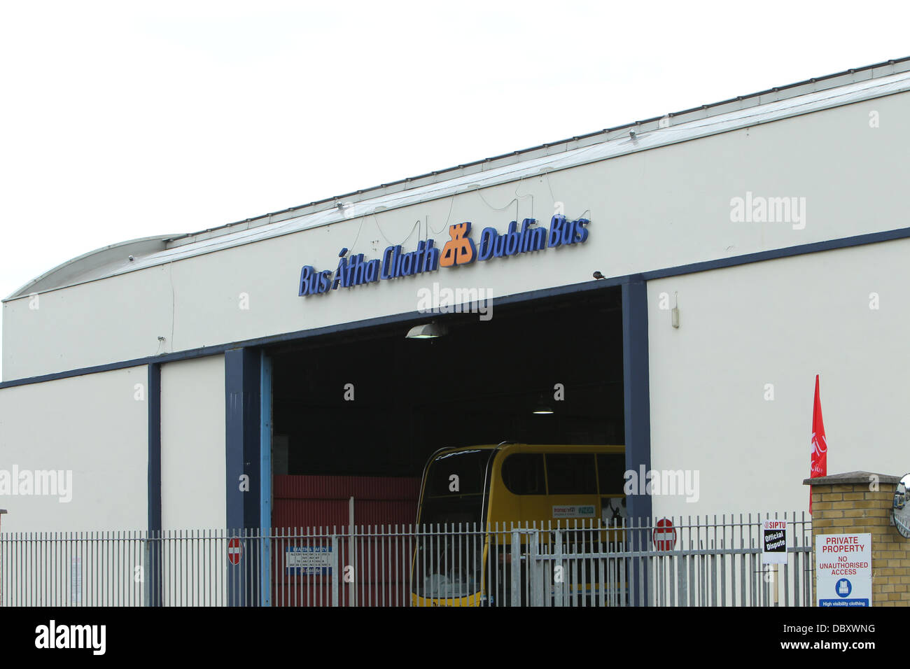Dublin bus sign hi-res stock photography and images - Alamy