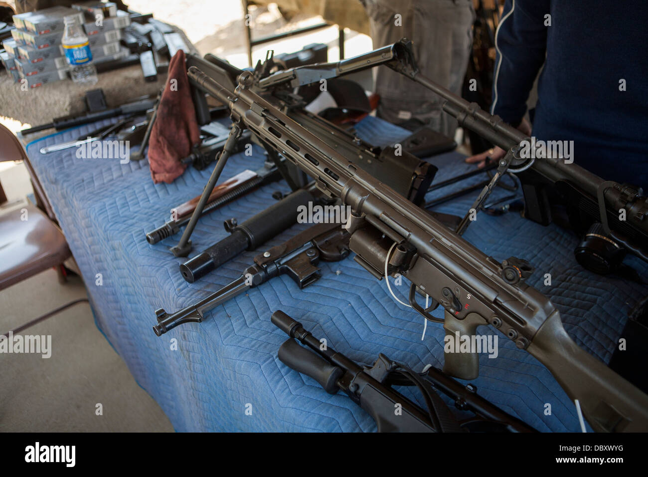Machine Guns Weapons High Resolution Stock Photography and Images - Alamy