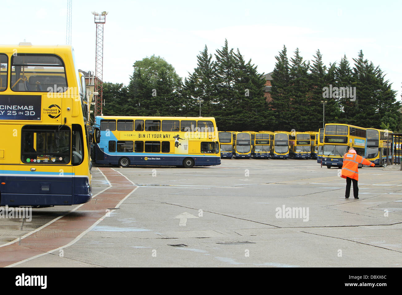Bus parked dublin hi-res stock photography and images - Alamy