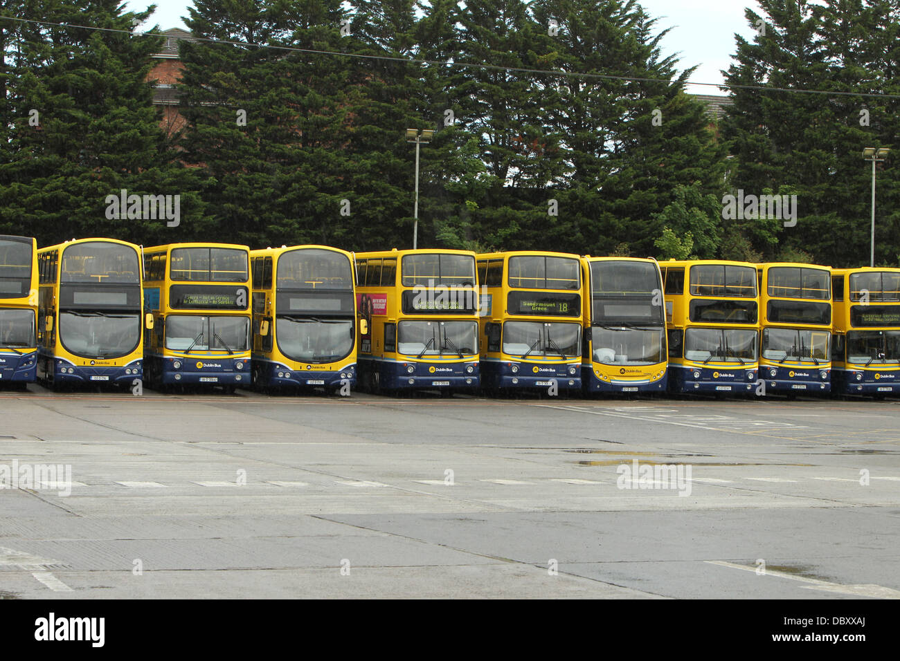 Bus Parked Dublin High Resolution Stock Photography and Images - Alamy