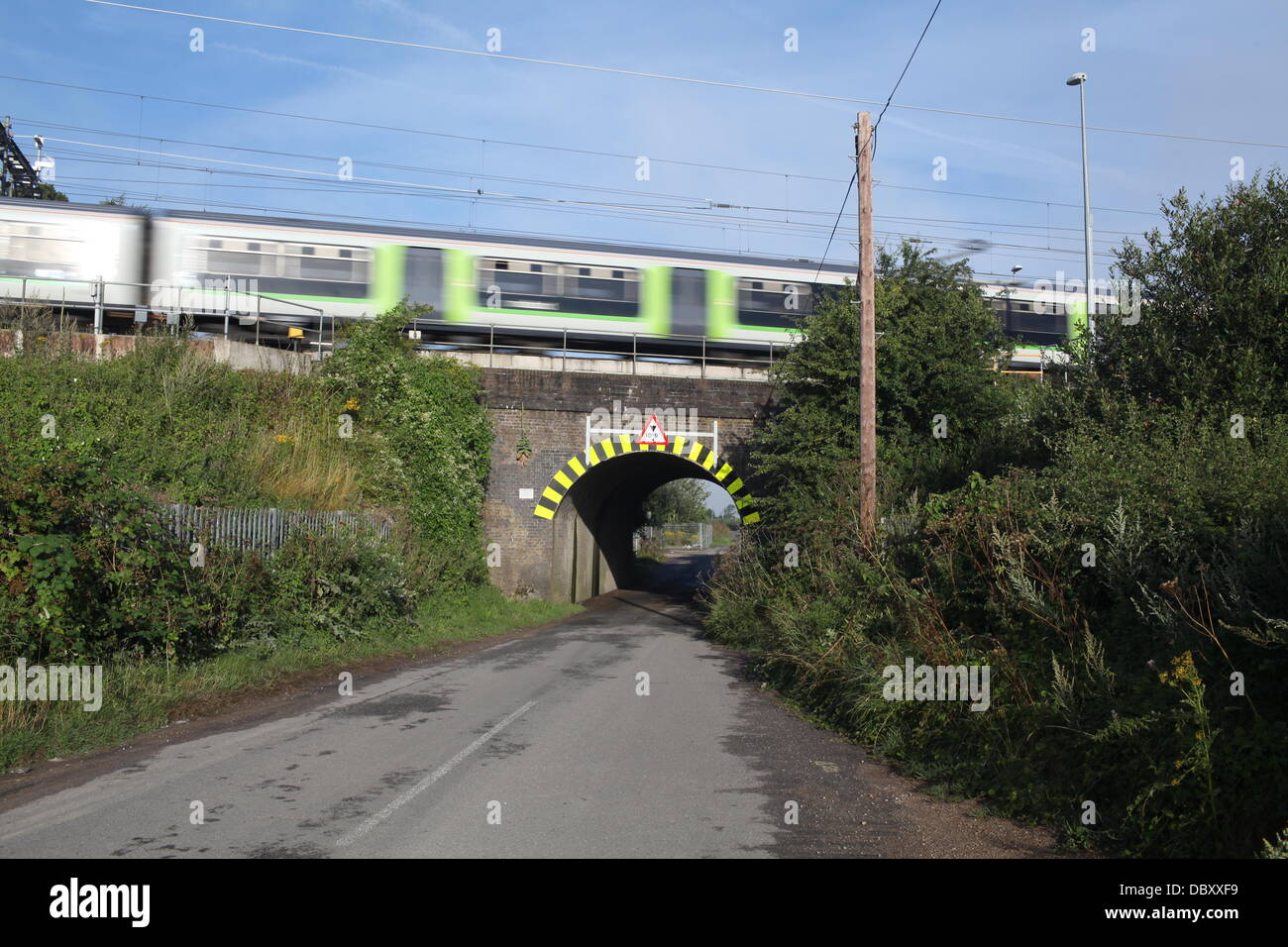 Ledburn, UK. 6th August 2013, Train Robber's Bridge, Ledburn, Bucks, UK ...
