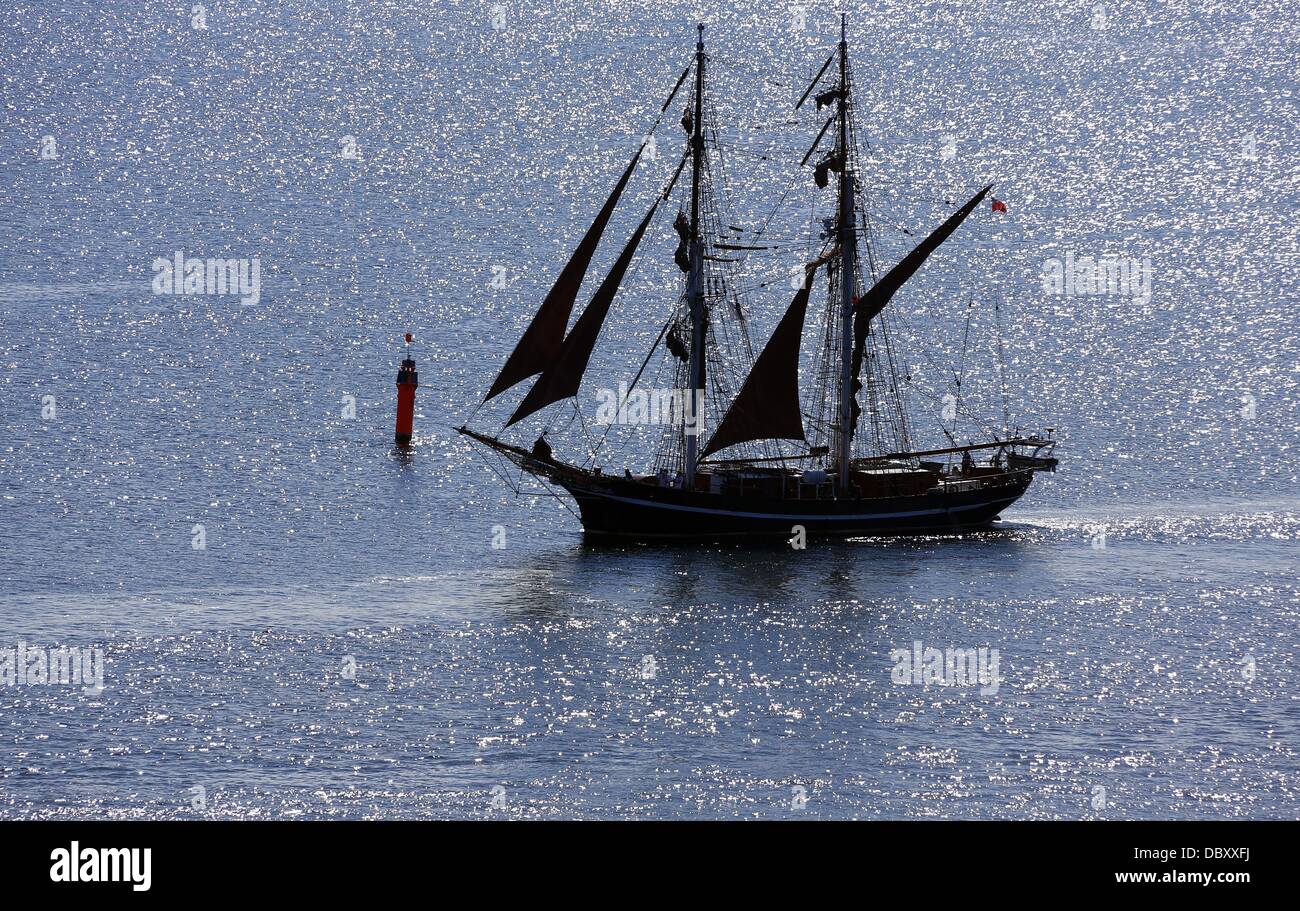 Eye of the wind ship hi-res stock photography and images - Alamy