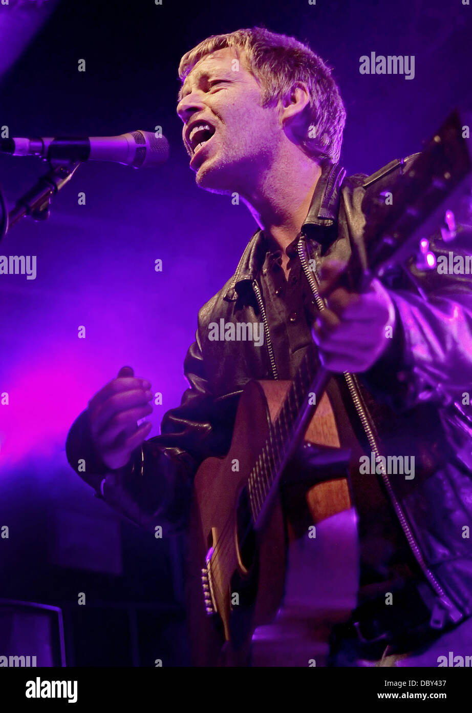 Lee Mavers The La's perform the last of their stripped down concerts at ...