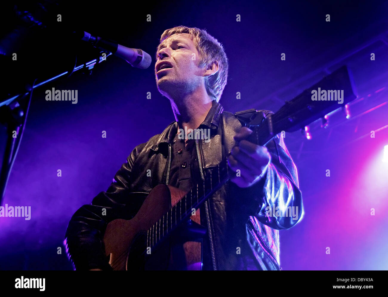 Lee mavers las perform last hi-res stock photography and images - Alamy