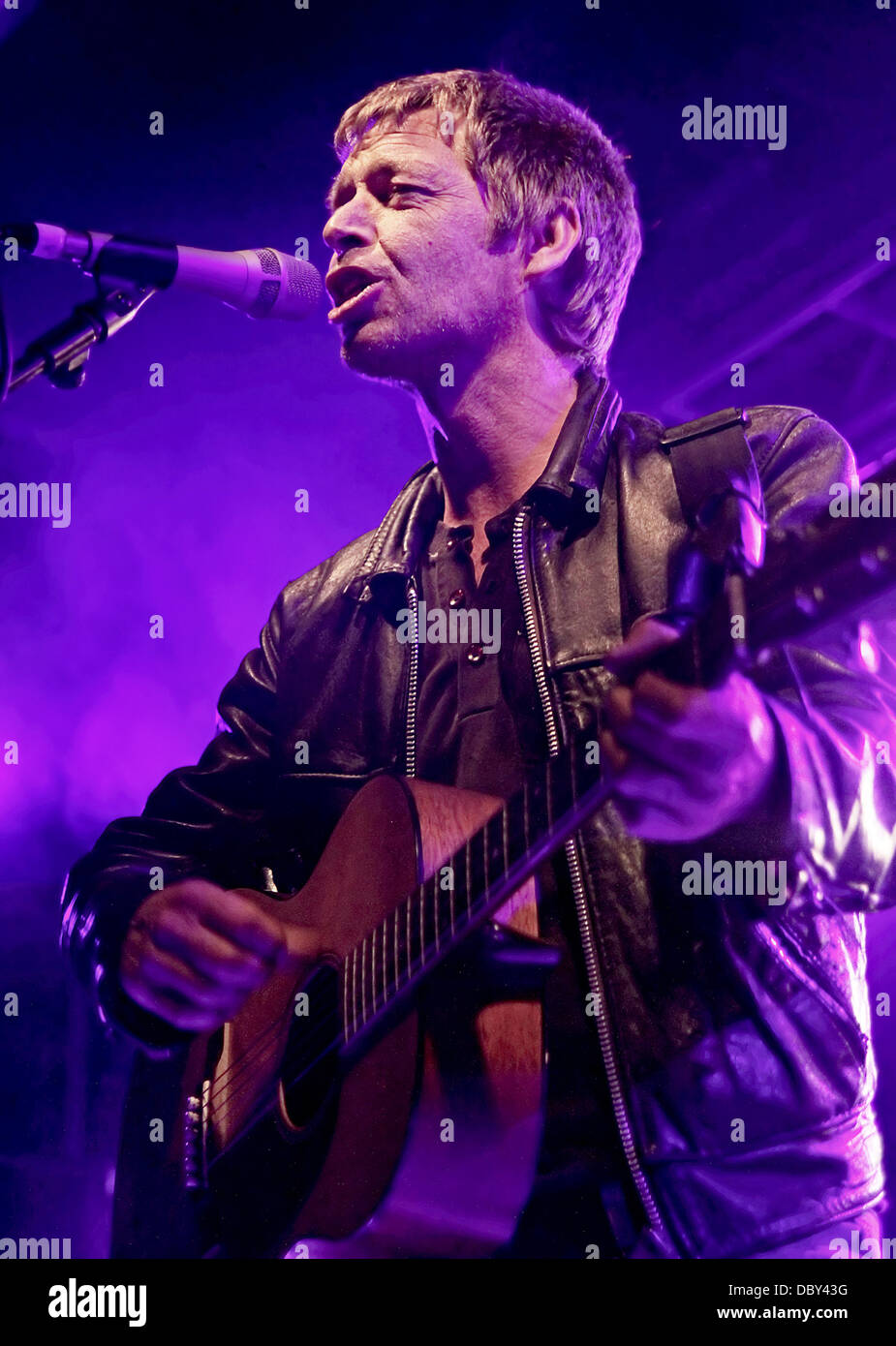 Lee mavers las perform last hi-res stock photography and images - Alamy