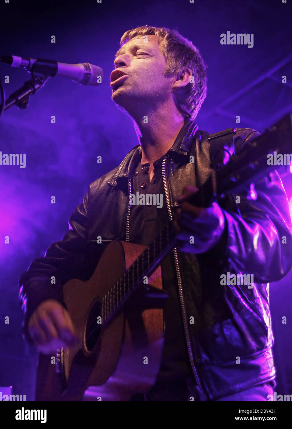 Lee Mavers The La's perform the last of their stripped down concerts at ...