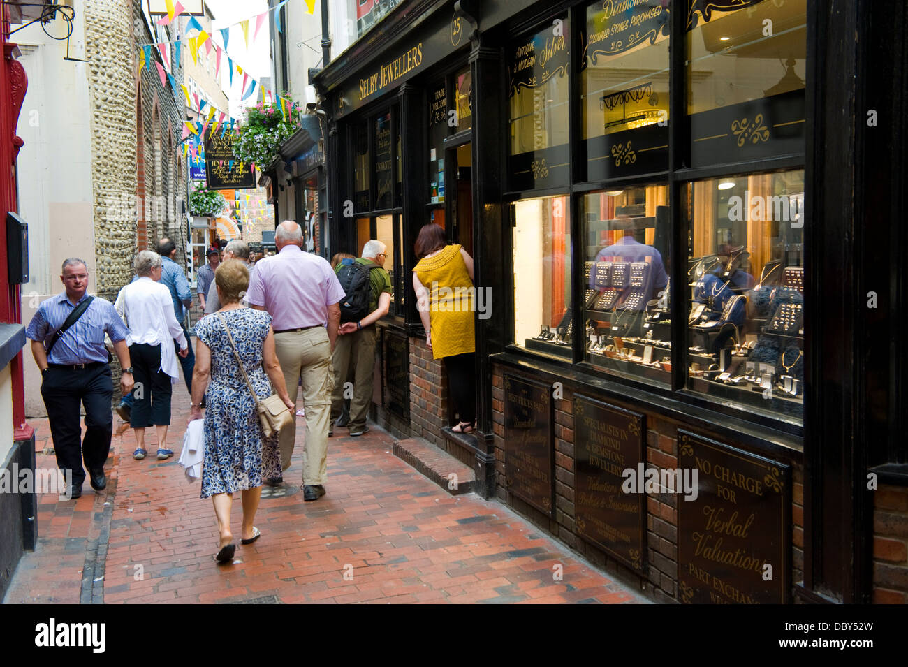 Jewellery shops in the lanes brighton hi-res stock photography and ...