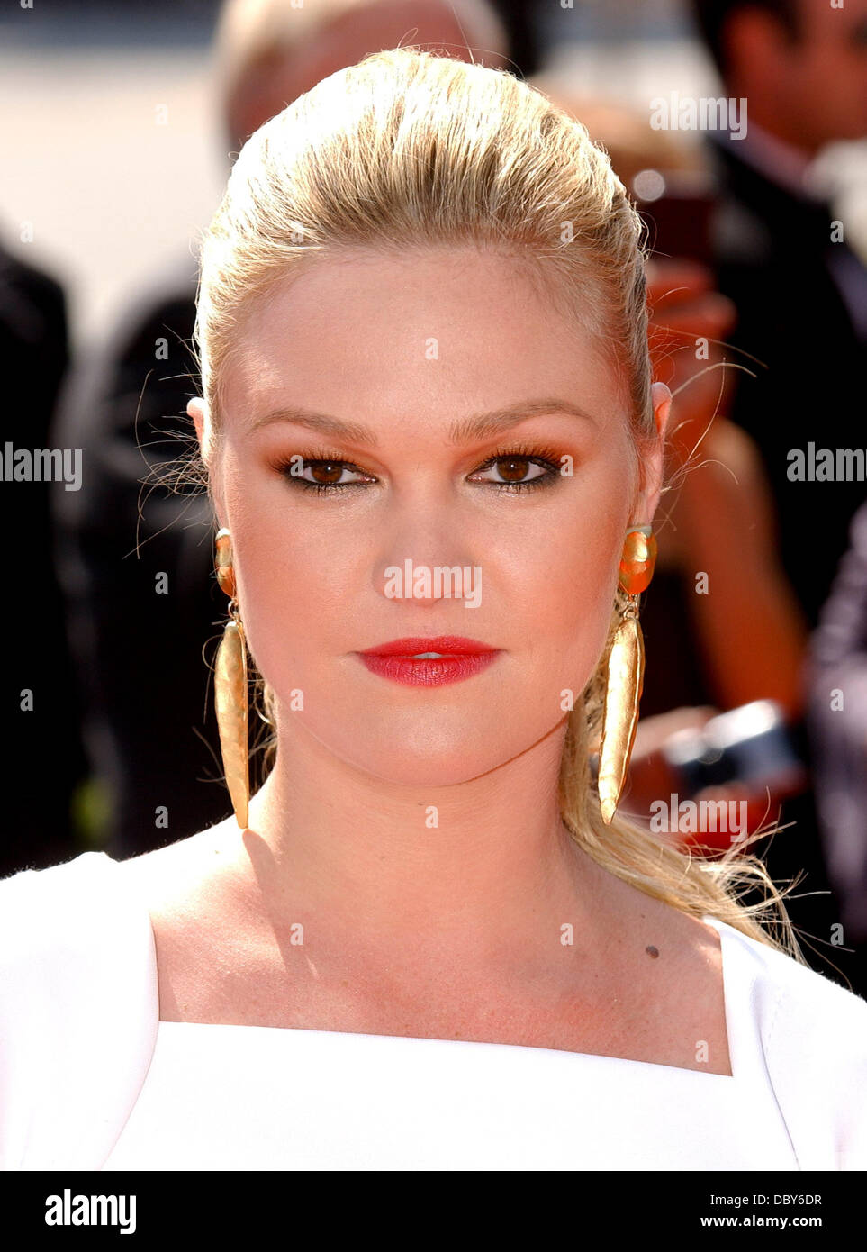 Julia Stiles 2011 Primetime Creative Arts Emmy Awards Held at The Nokia ...