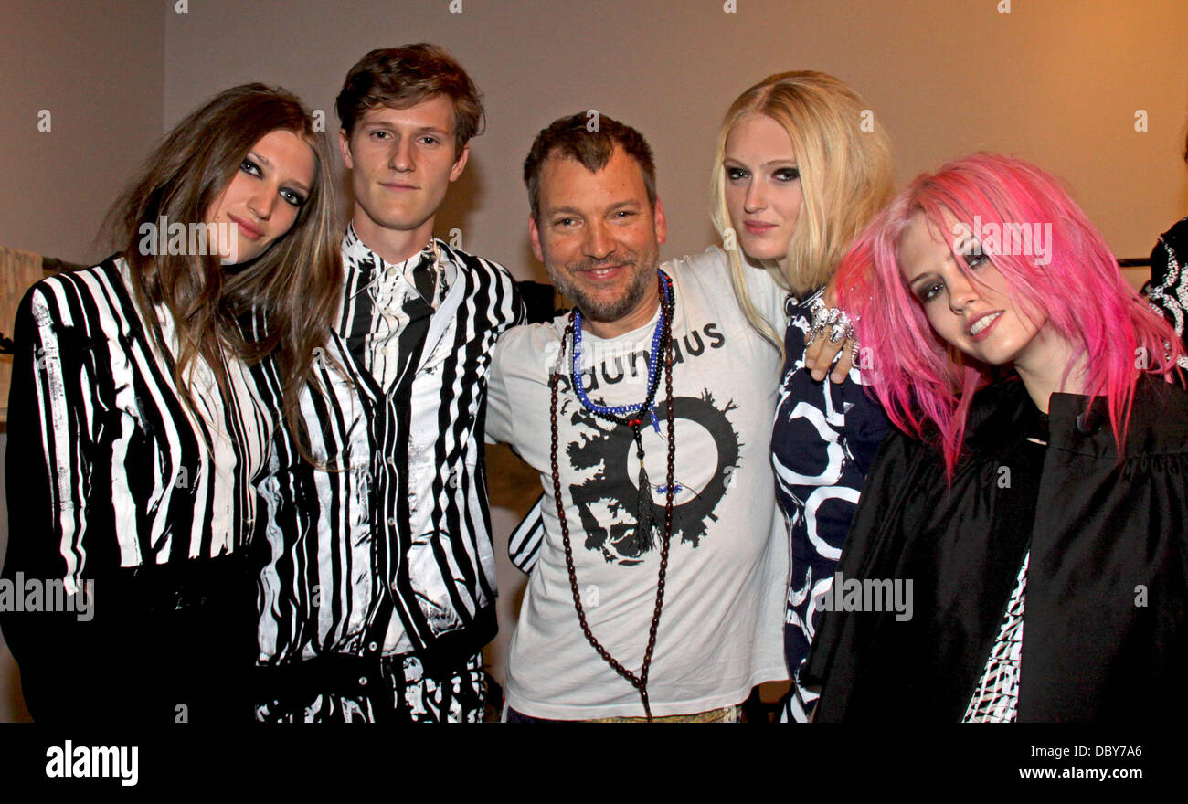 Models with Johnson Hartig Mercedes-Benz New York Fashion Week Spring ...