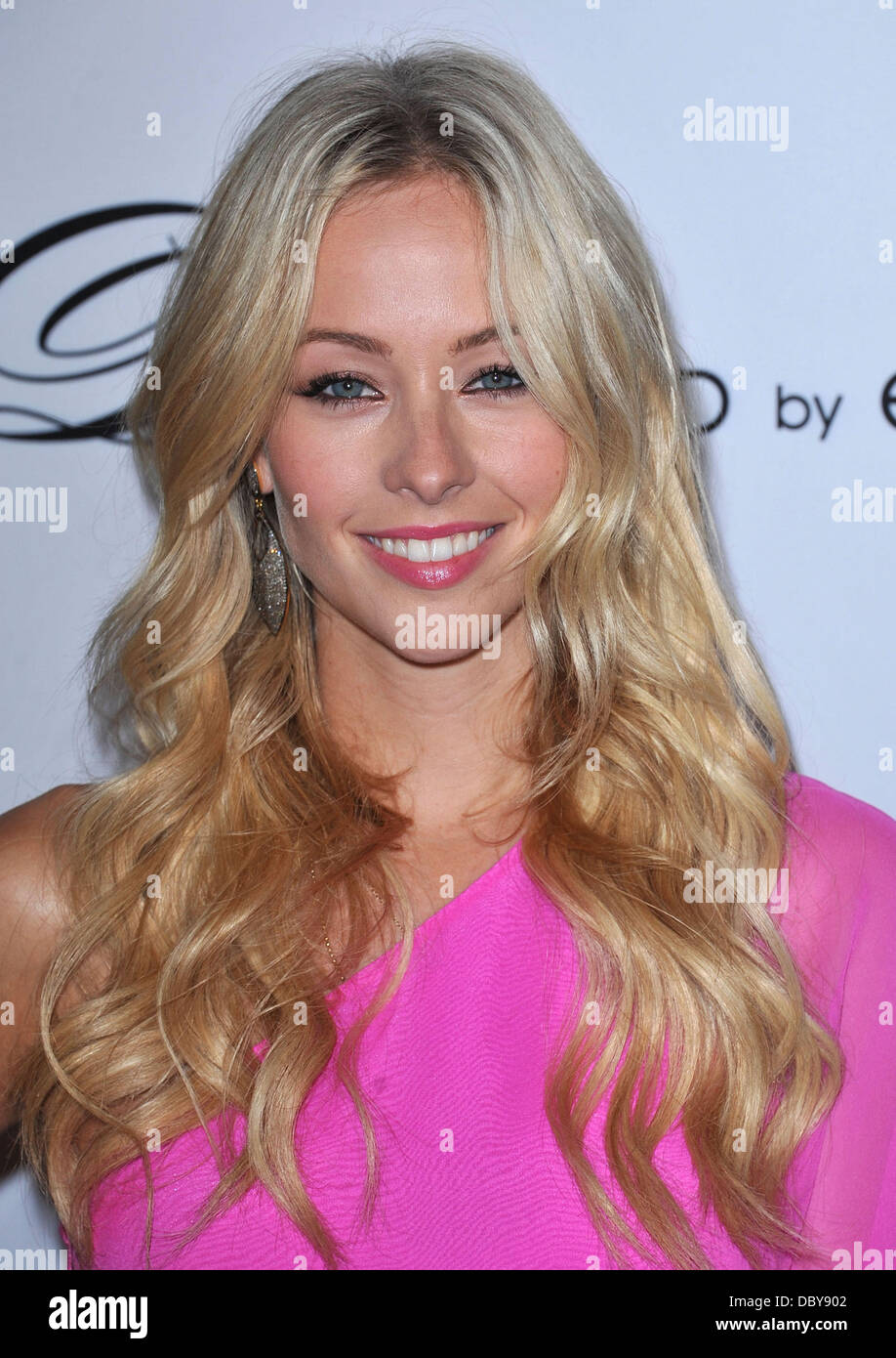 Emily Montague Elyse Walker Presents Pink Party '11 To Benefit Cedars ...