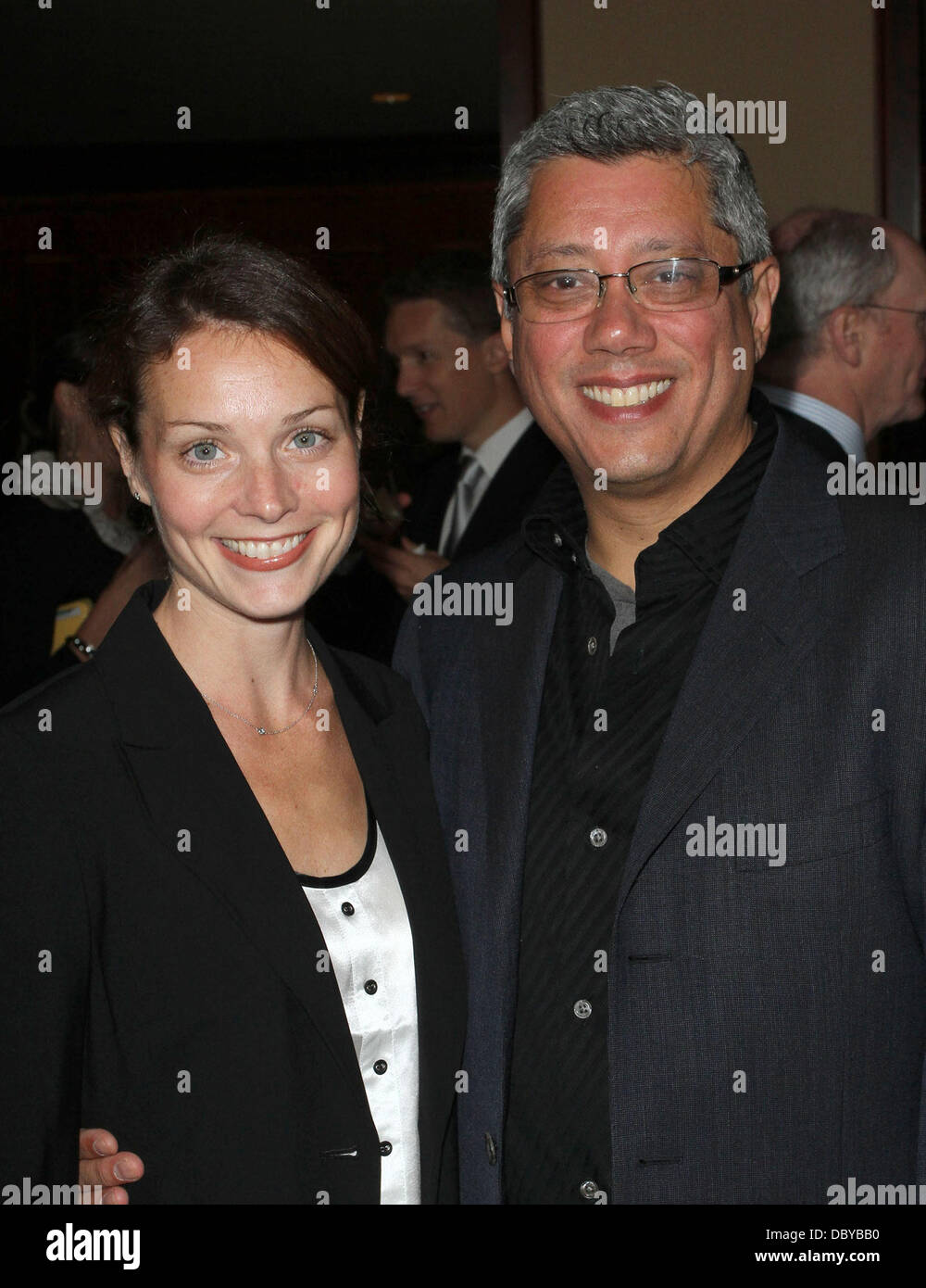 Dean devlin lisa brenner hi-res stock photography and images - Alamy