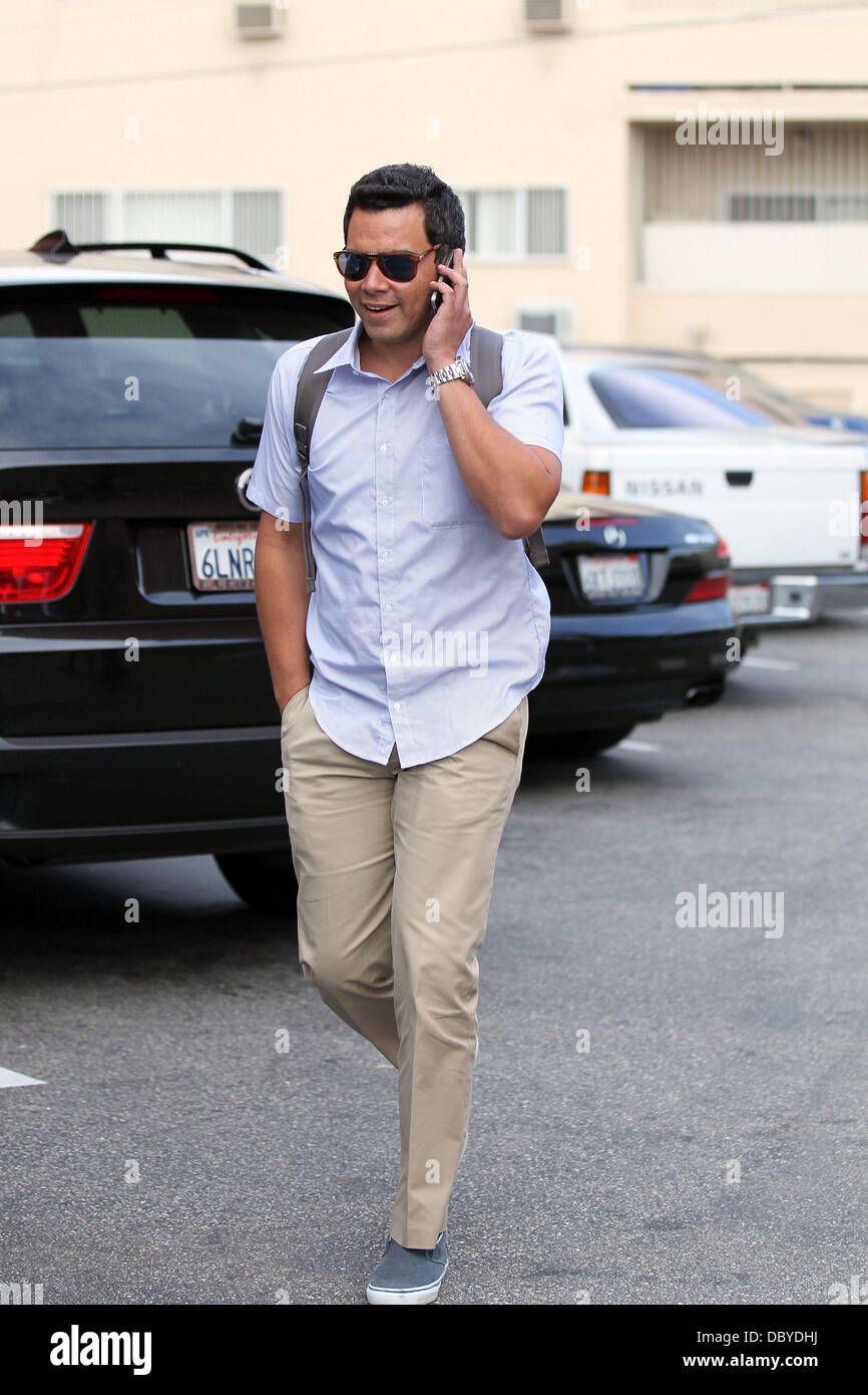 New father, Cash Warren steps out of a business meeting in Beverly ...